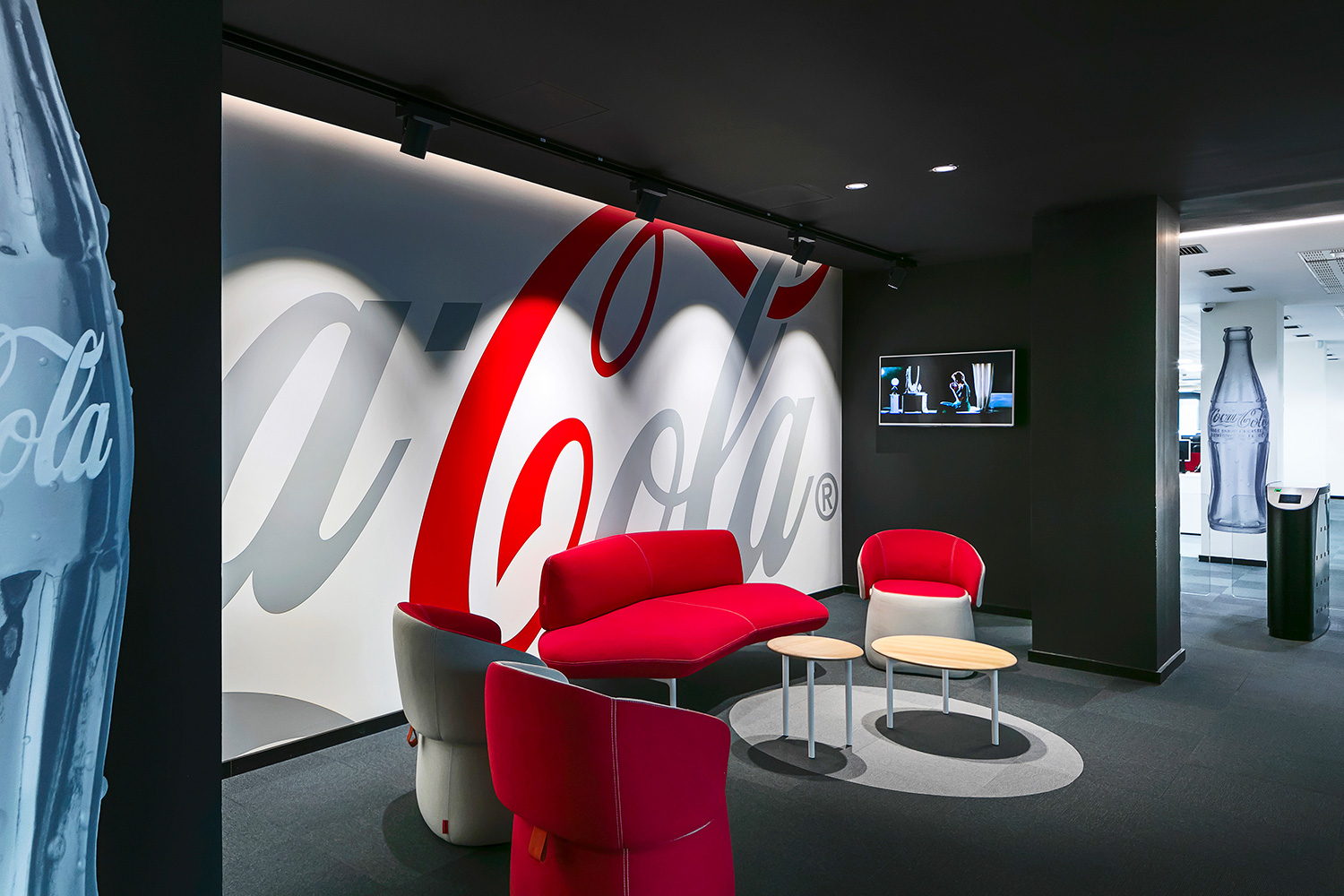 Playful corporate architecture in color — David Cardelús Architectural ...