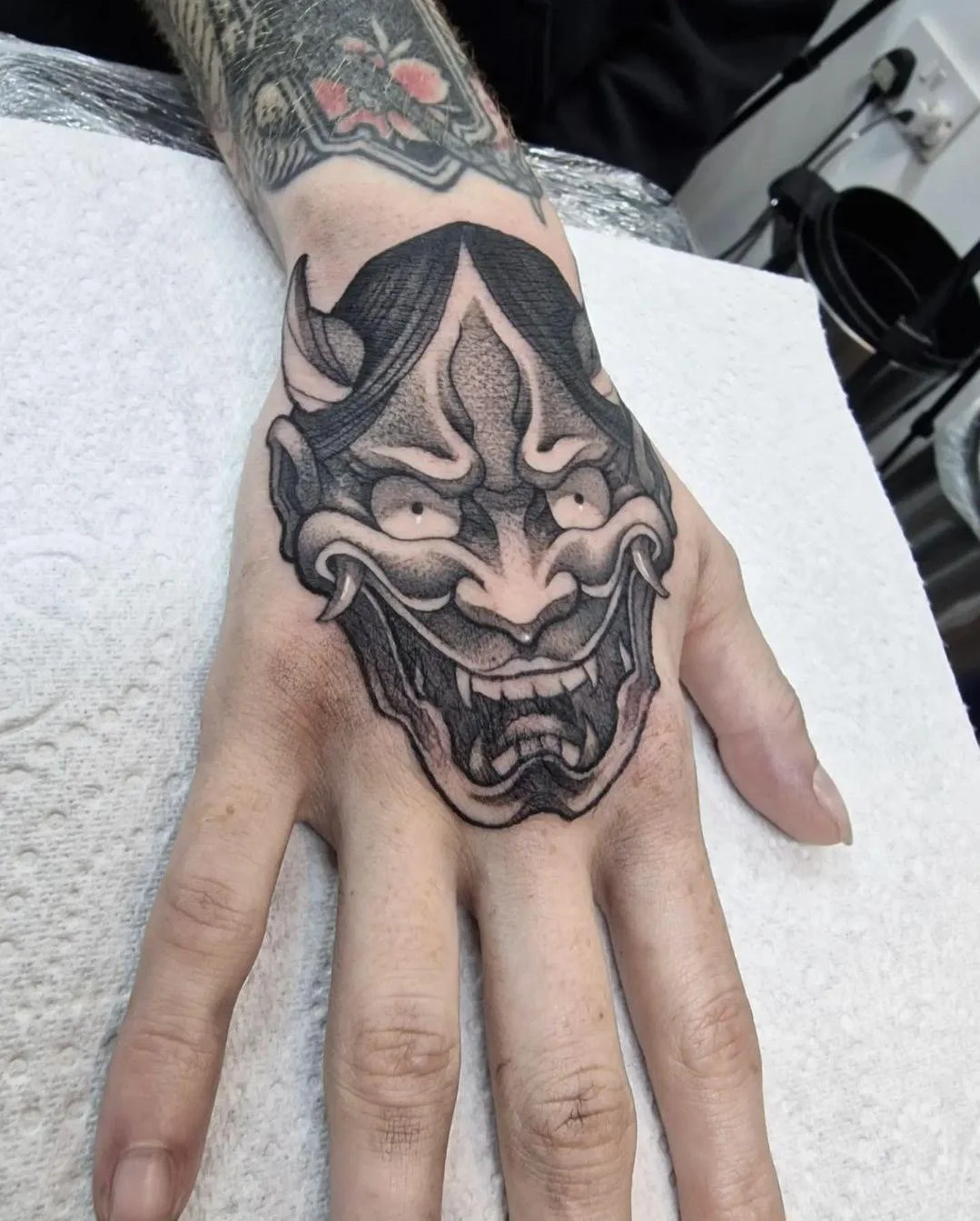 GUEST ARTISTS — THIS MORTAL COIL TATTOO GALLERY