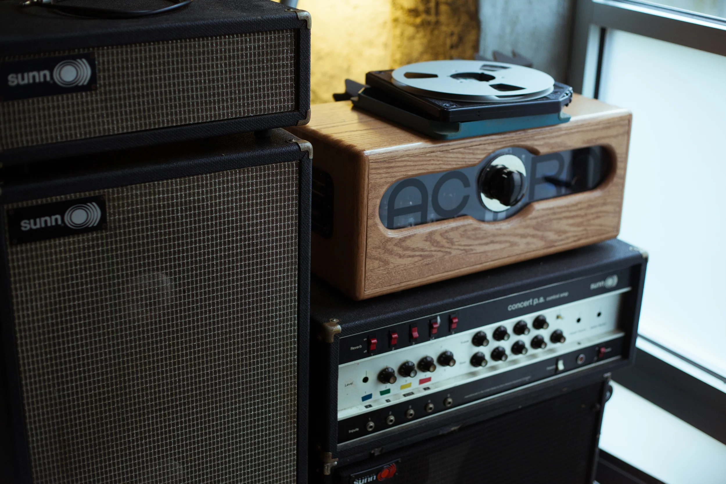 Acorn Amplifiers | Effects Pedals & Tube Amplifiers