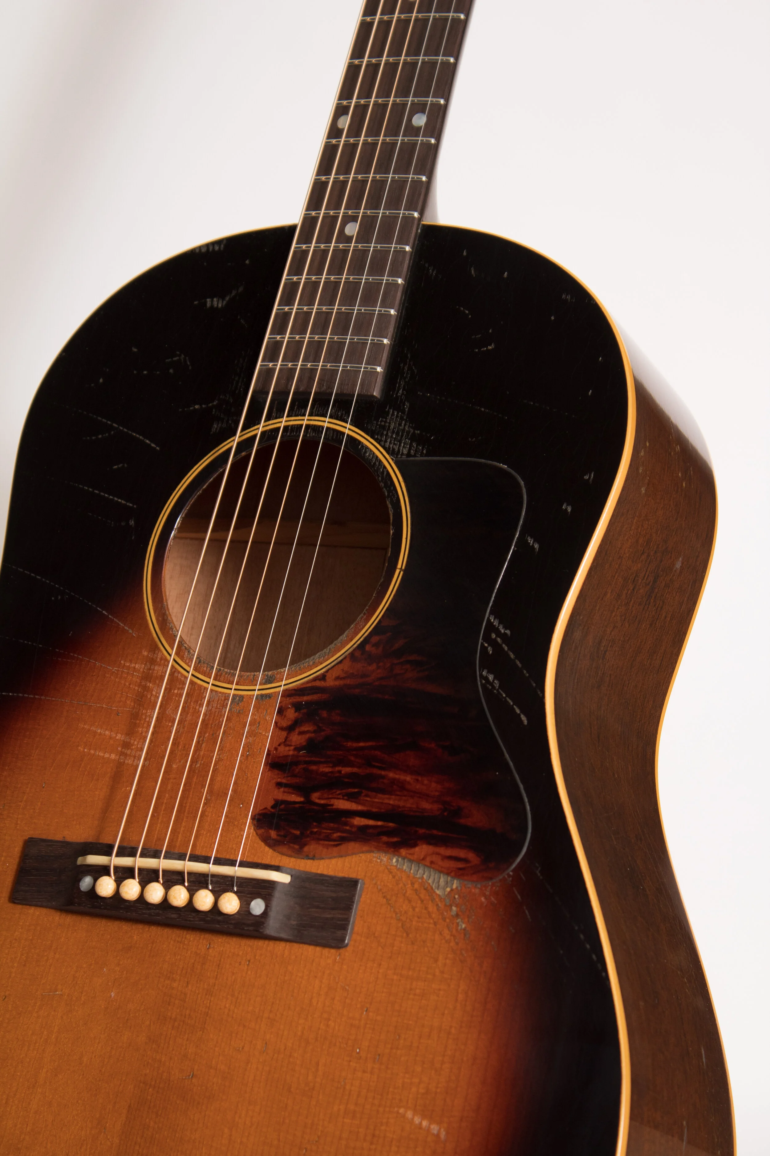 Slope Shoulder — Pre-War Guitars