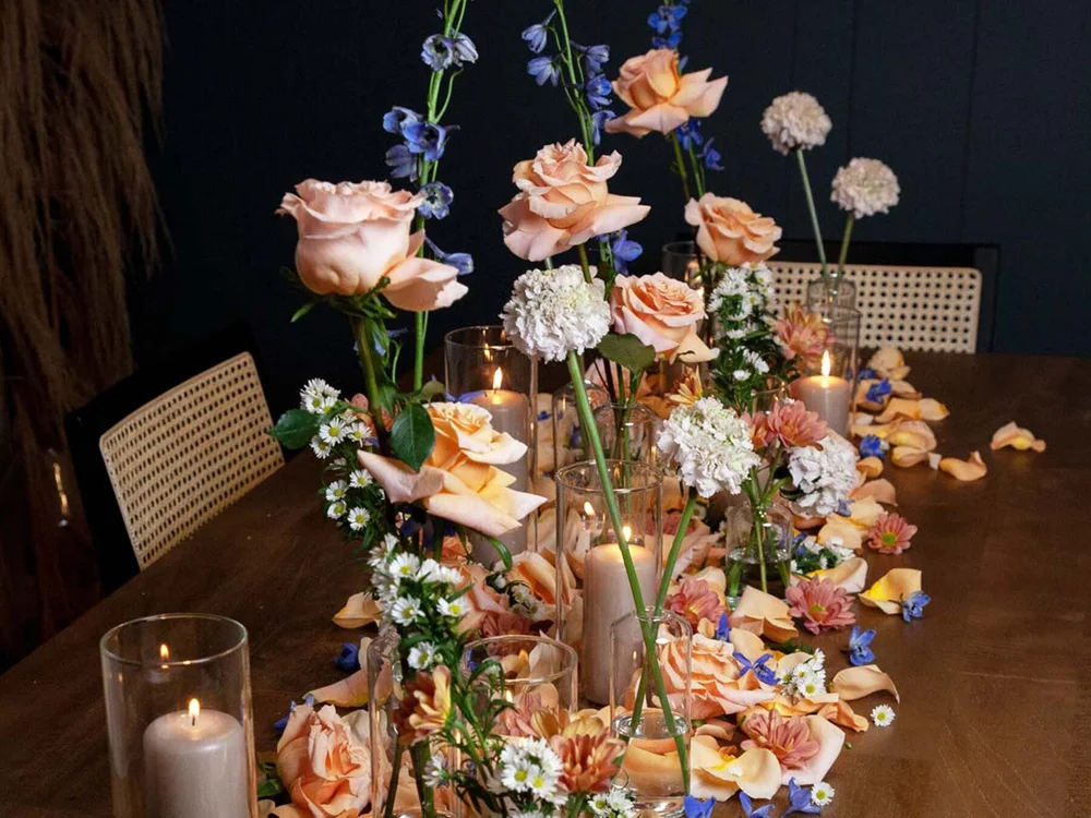 A Step-By-Step Guide to Bud Vase Flower Arrangement — Walden Floral
