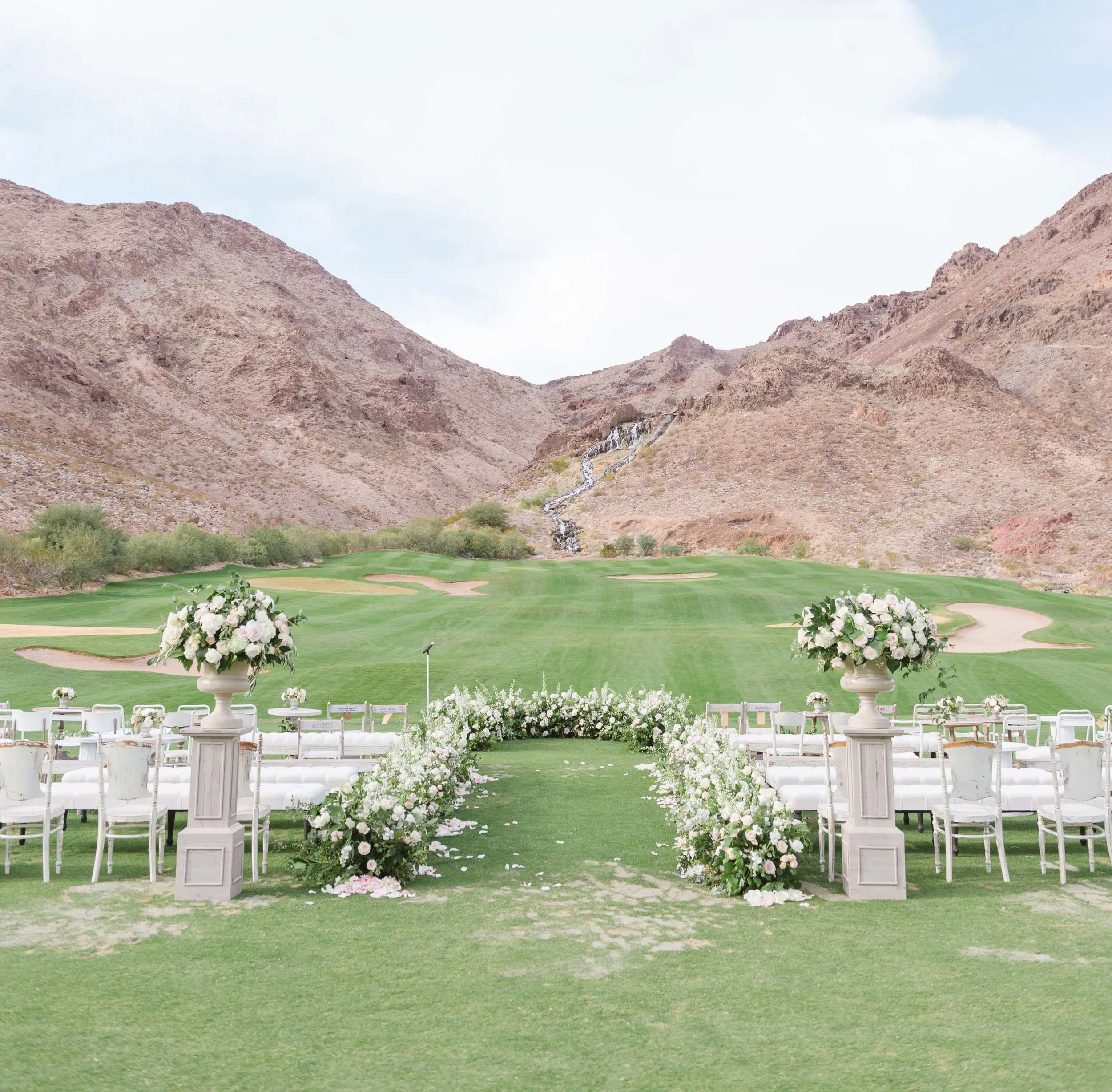 LAYERS Of LOVELY FLORAL DESIGN