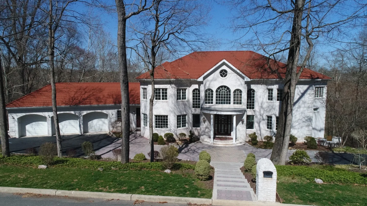 Heidi Hartmann Homes