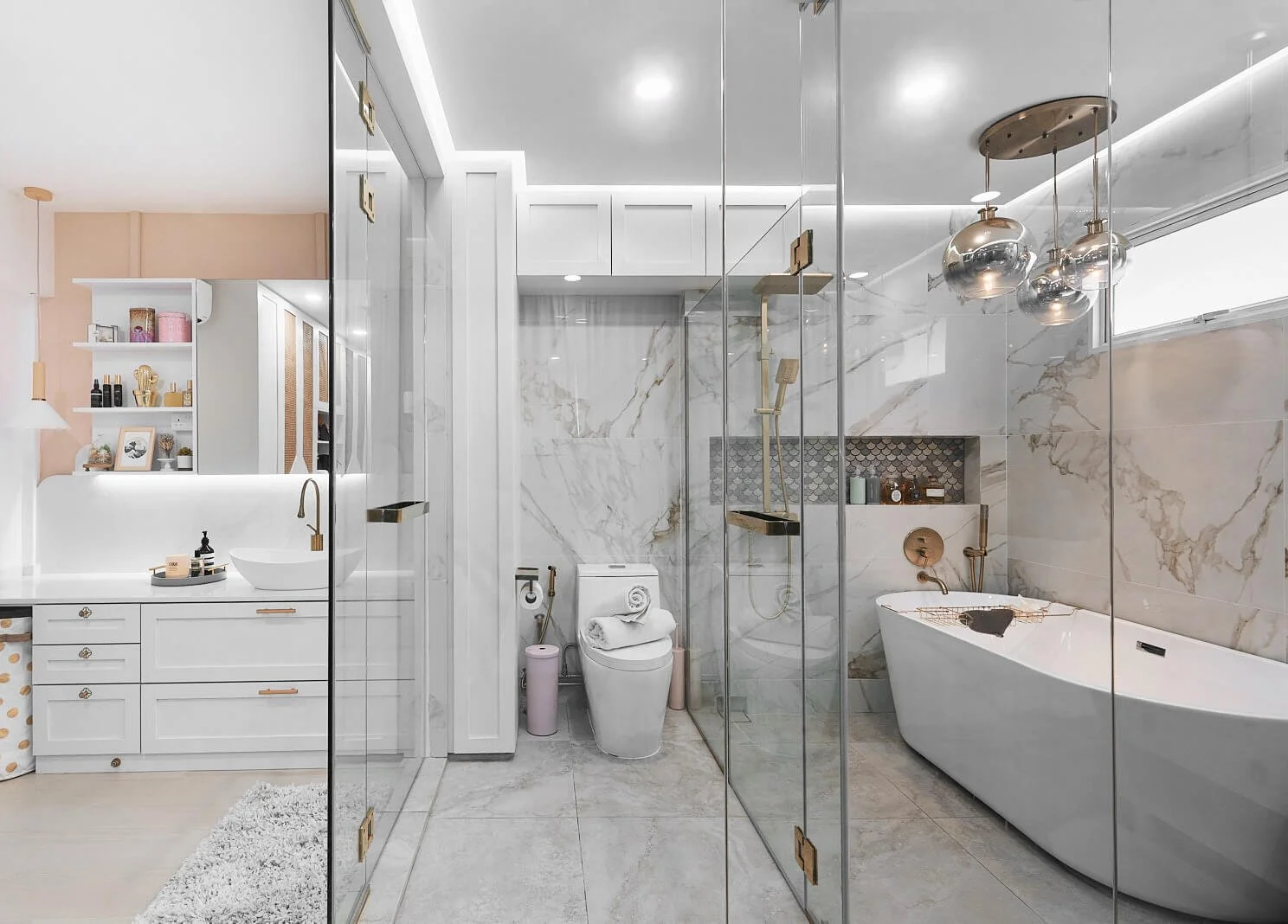 Exploring the Luxury of En Suite Bathrooms: A Complete Guide To Give ...