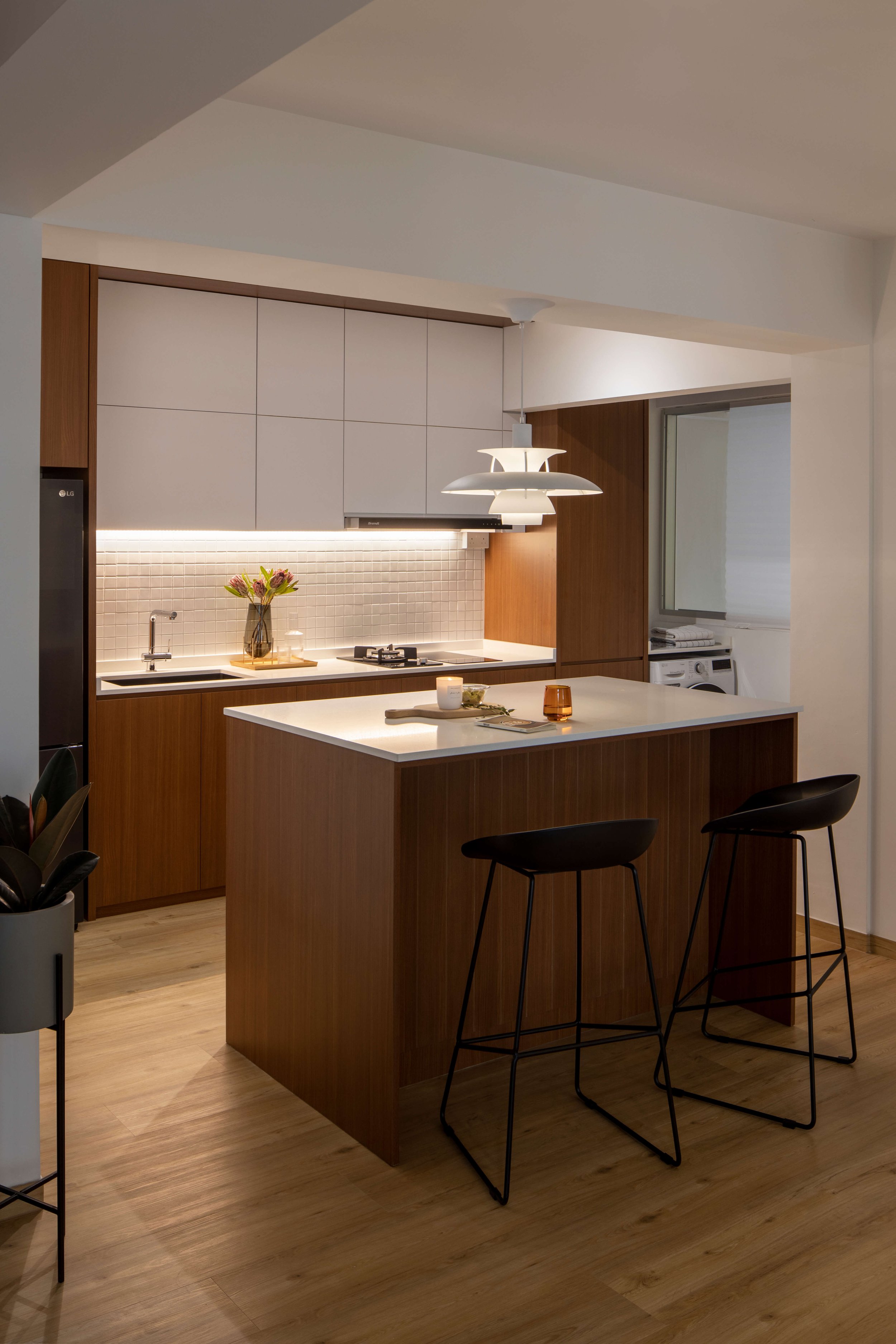Small Kitchen Designs: Solutions for Functional HDB Spaces ...