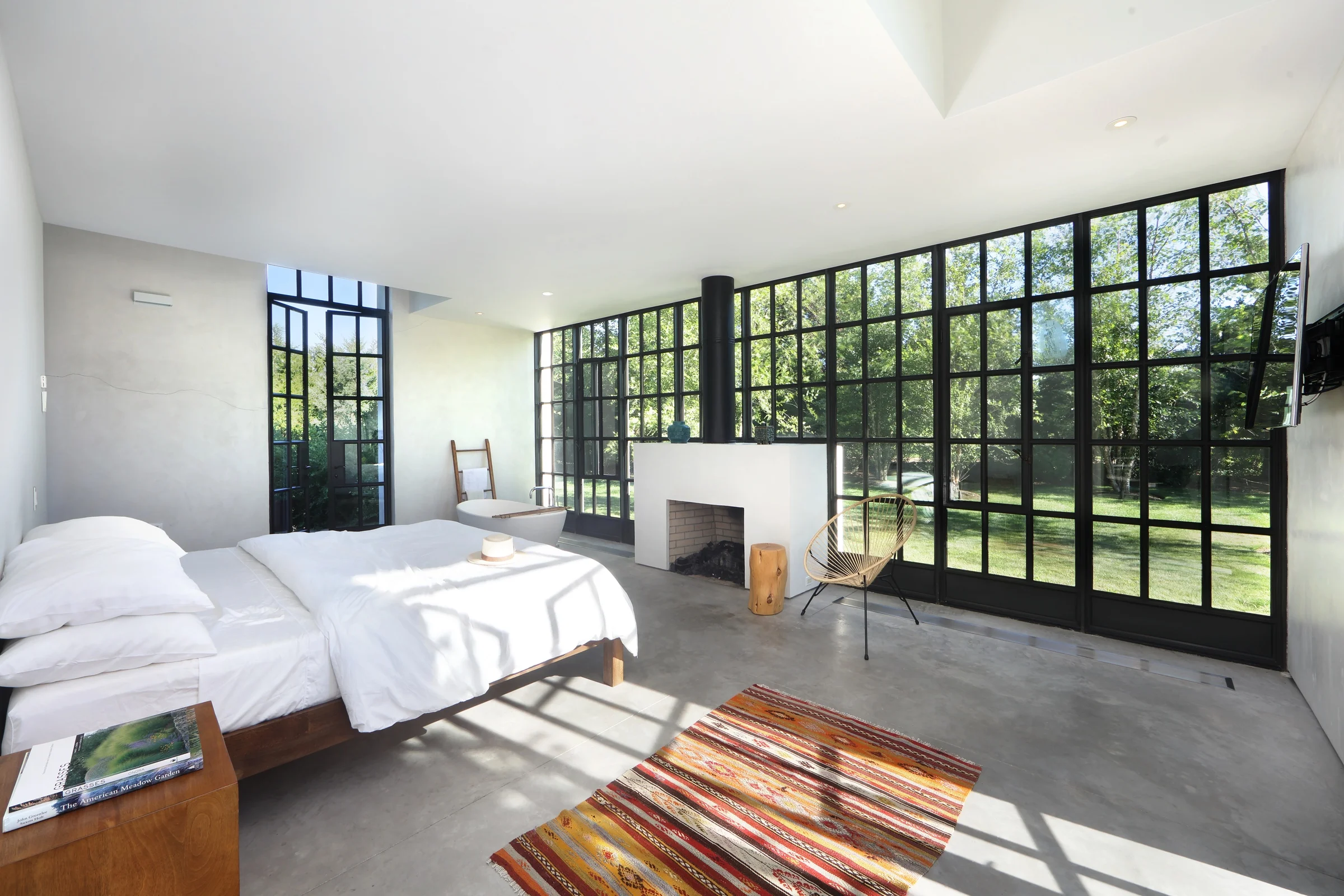 WE Guest House — TADA