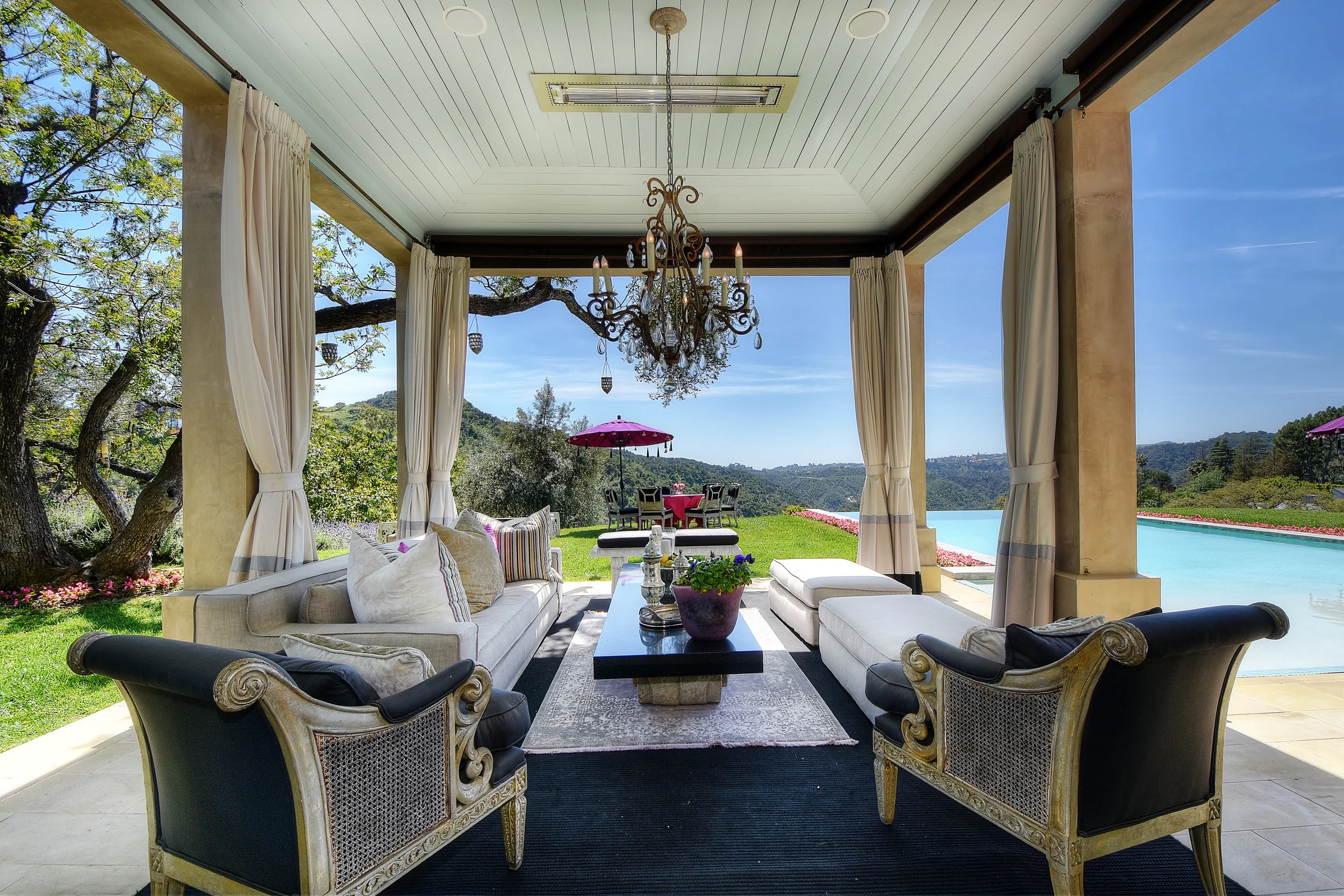 VILLA ROSA: A TOUR INSIDE — Very Vanderpump