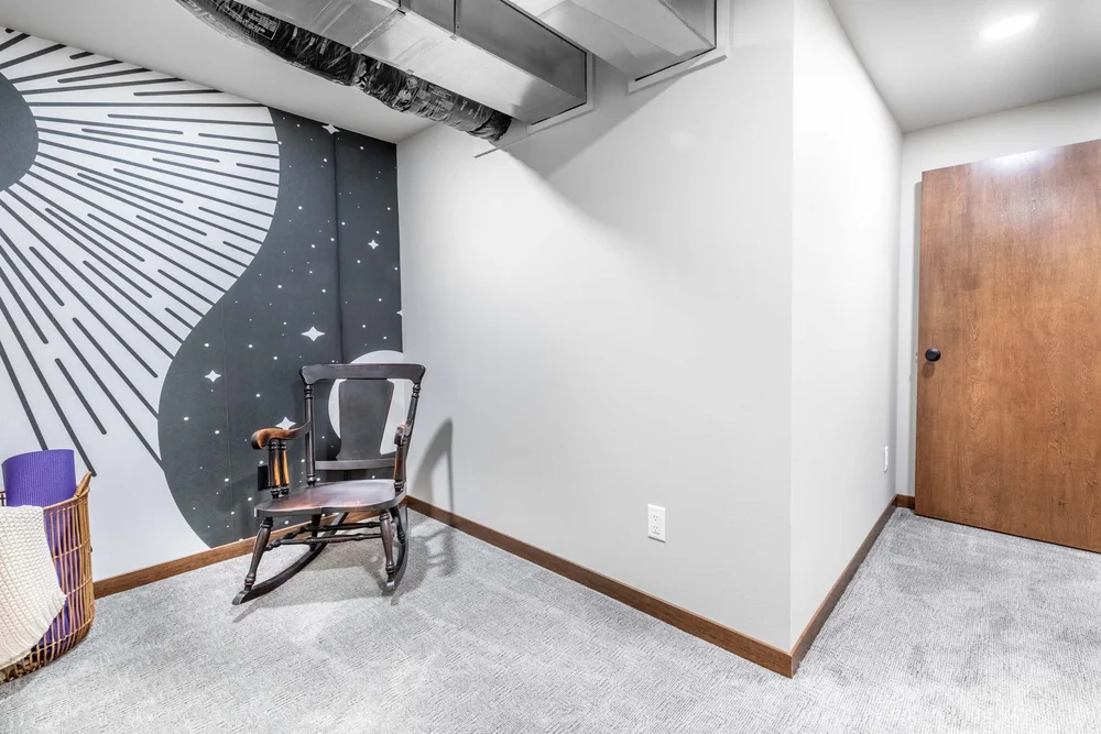 A 1960s Ranch Gets A Finished Basement With Full Bath — Degnan Design ...