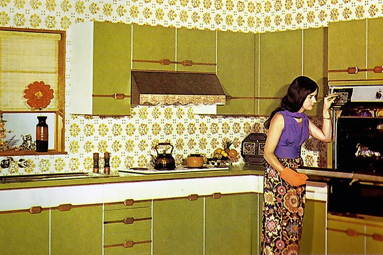 Changes In Kitchen Design Trends Over the 70s 80s 90s and the 2000s ...