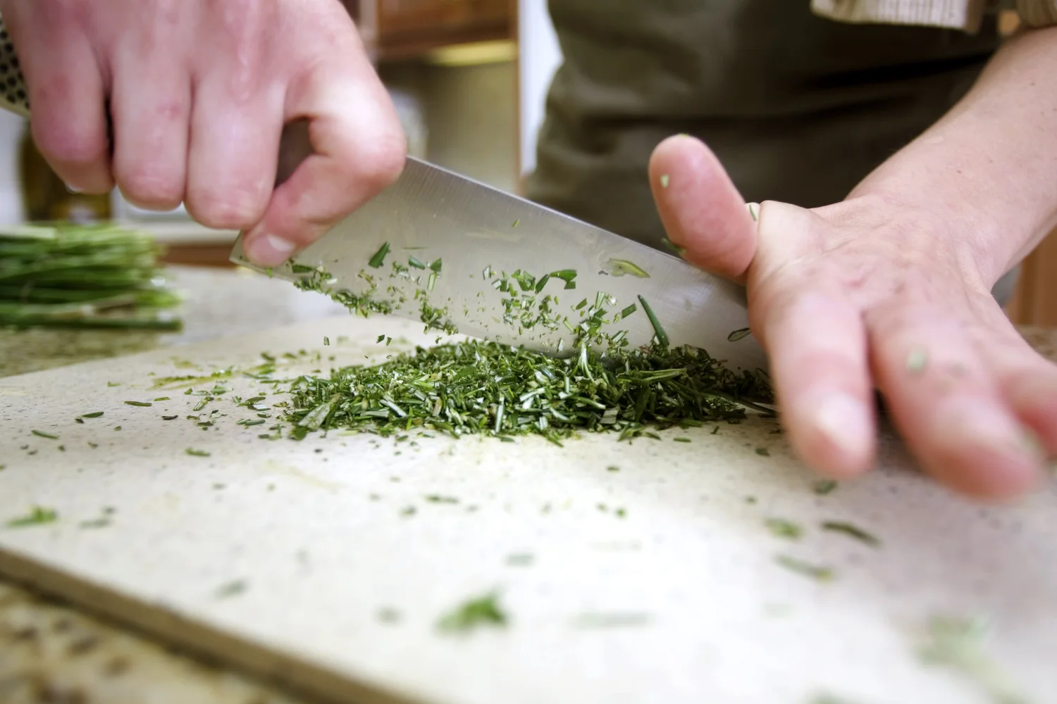 Handling a Chef Knife — The Culinary Pro