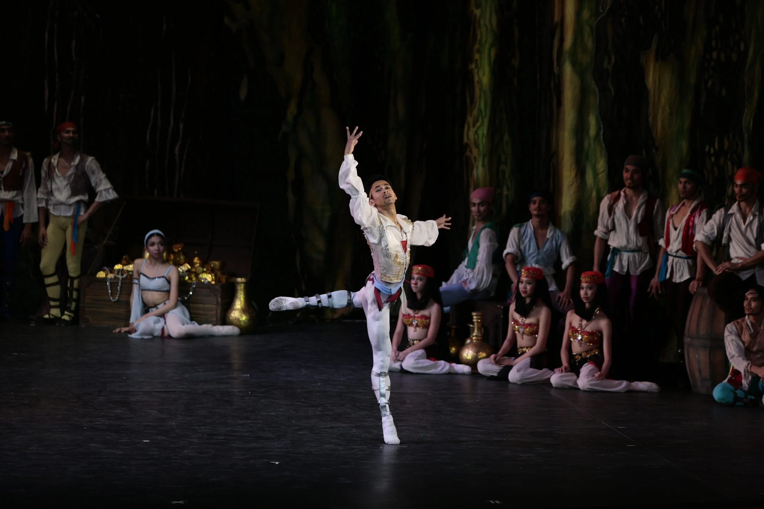 The characters of 'Le Corsaire': The pirate named Conrad — Ballet ...