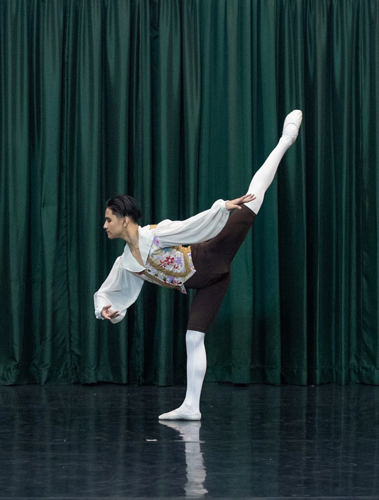 Juan Angelo De Leon: Teen danseur with big ballet dreams — Ballet ...