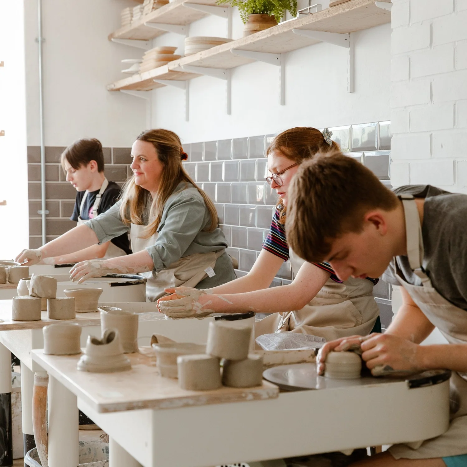 Potter's Wheel 3-Hour Throwing Class | Pottery Workshop Cotswolds ...