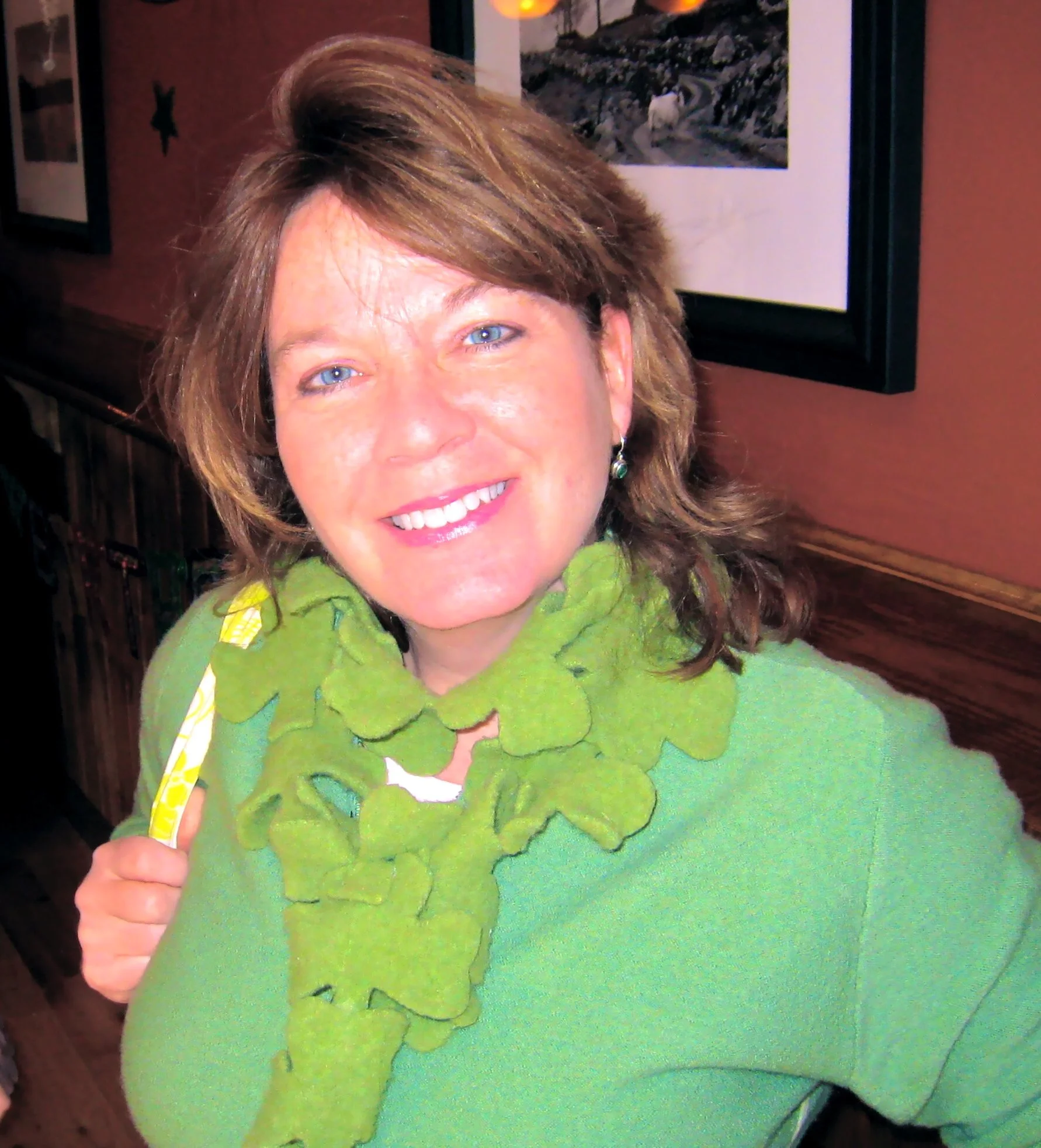 Angela Peri's Instagram, Twitter & Facebook on IDCrawl