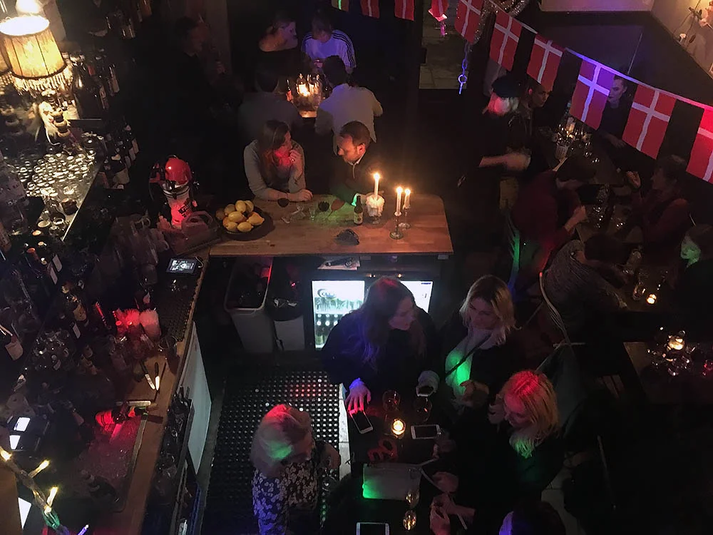 Annorlunda restaurang i Stockholm - Punk Royale — Come Fly with Me