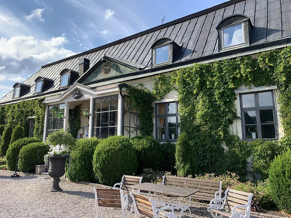 Ett besök på Hooks Herrgård — Come Fly with Me - en reseblogg