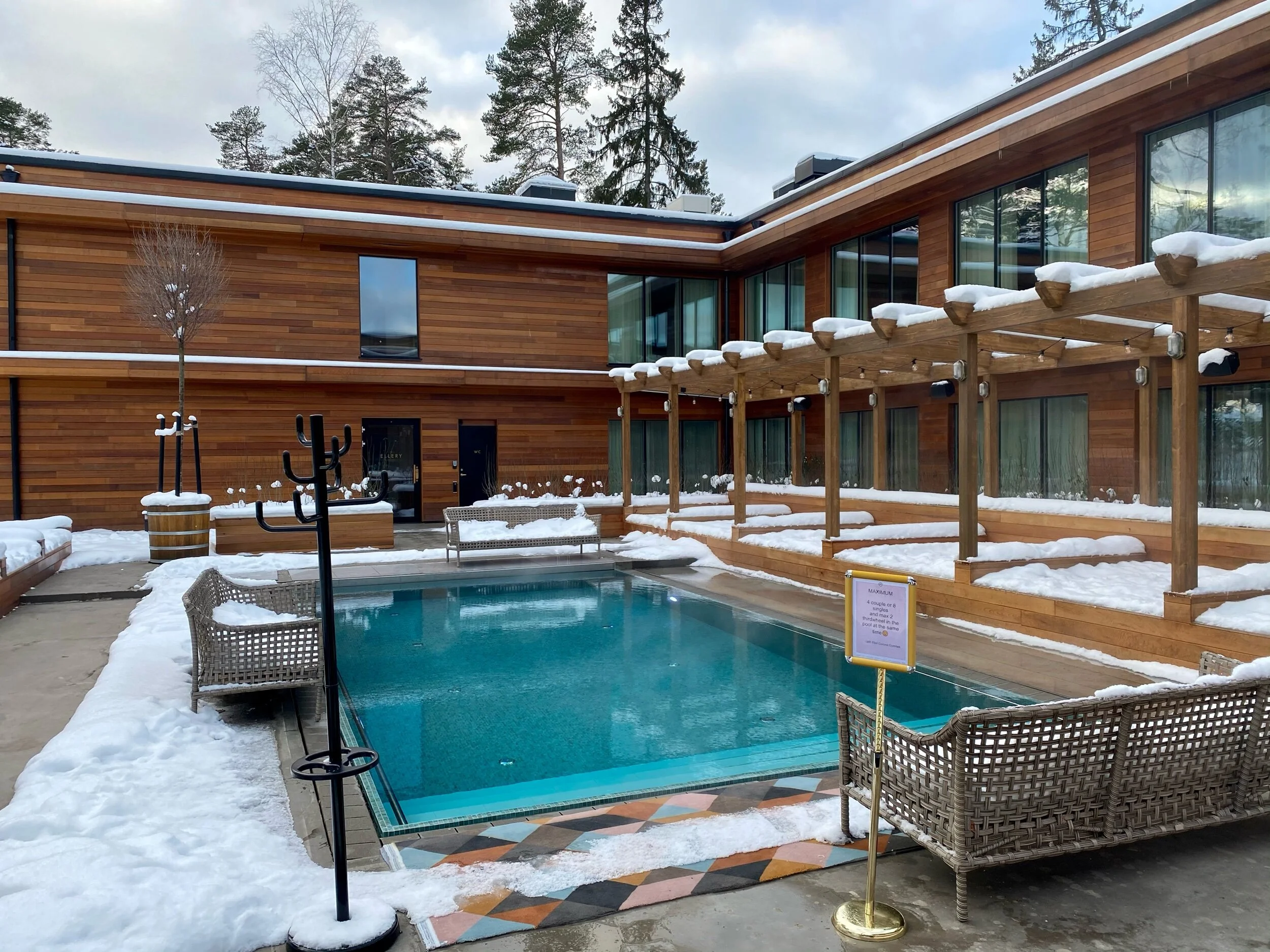 Ellery Beach House - en recension — Come Fly with Me