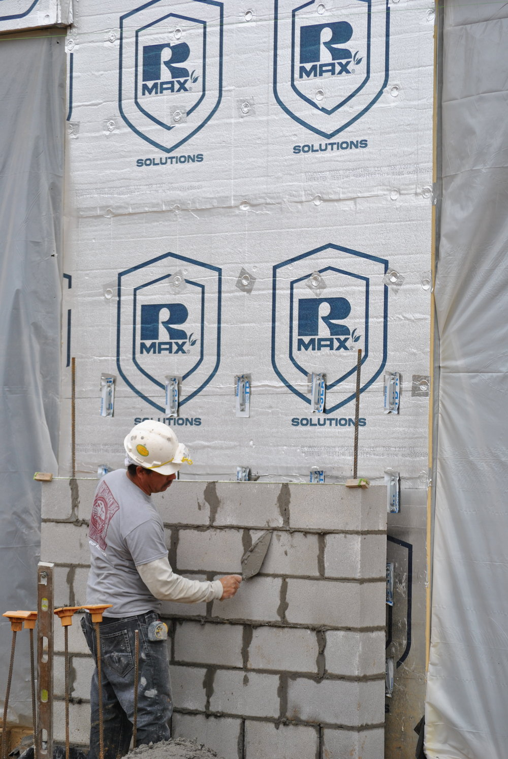 Thermal Bridging: Definition, Prevention and Solutions — Rmax