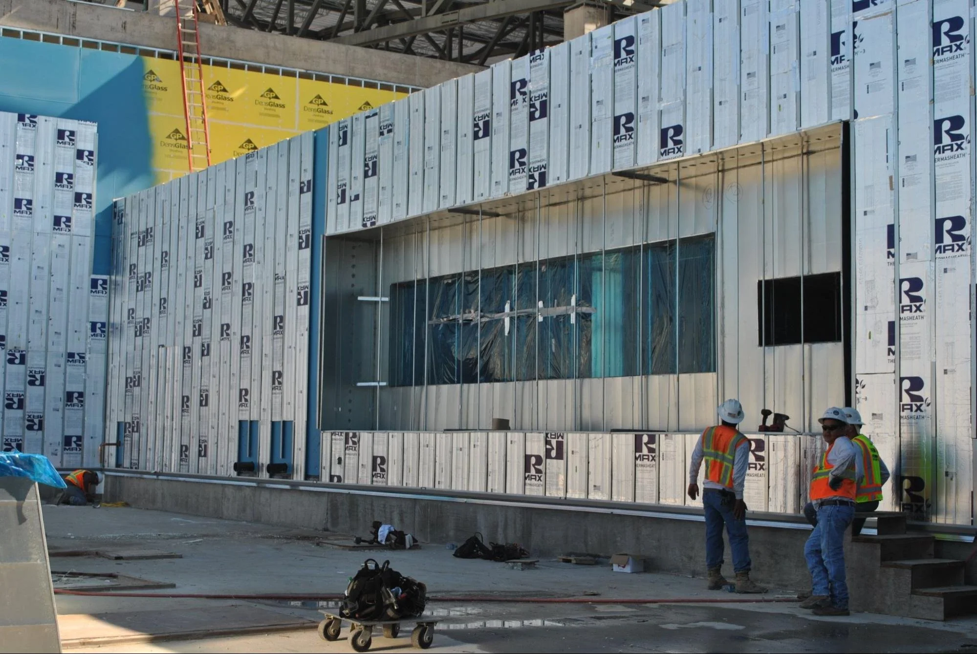 Polyiso Insulation vs XPS: Which One Is Better for Your Project? — Rmax