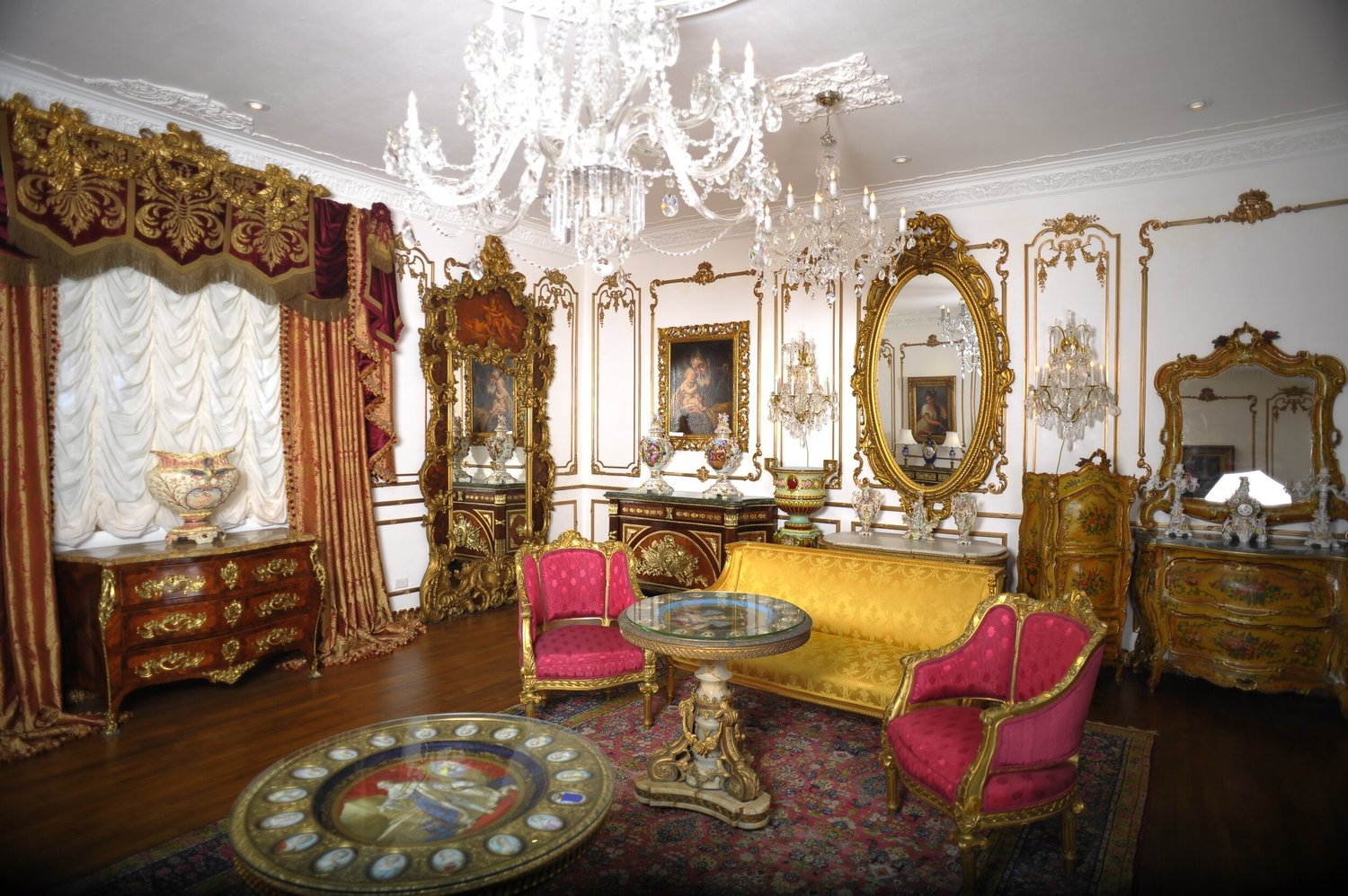 Irish Acres Gallery of Antiques