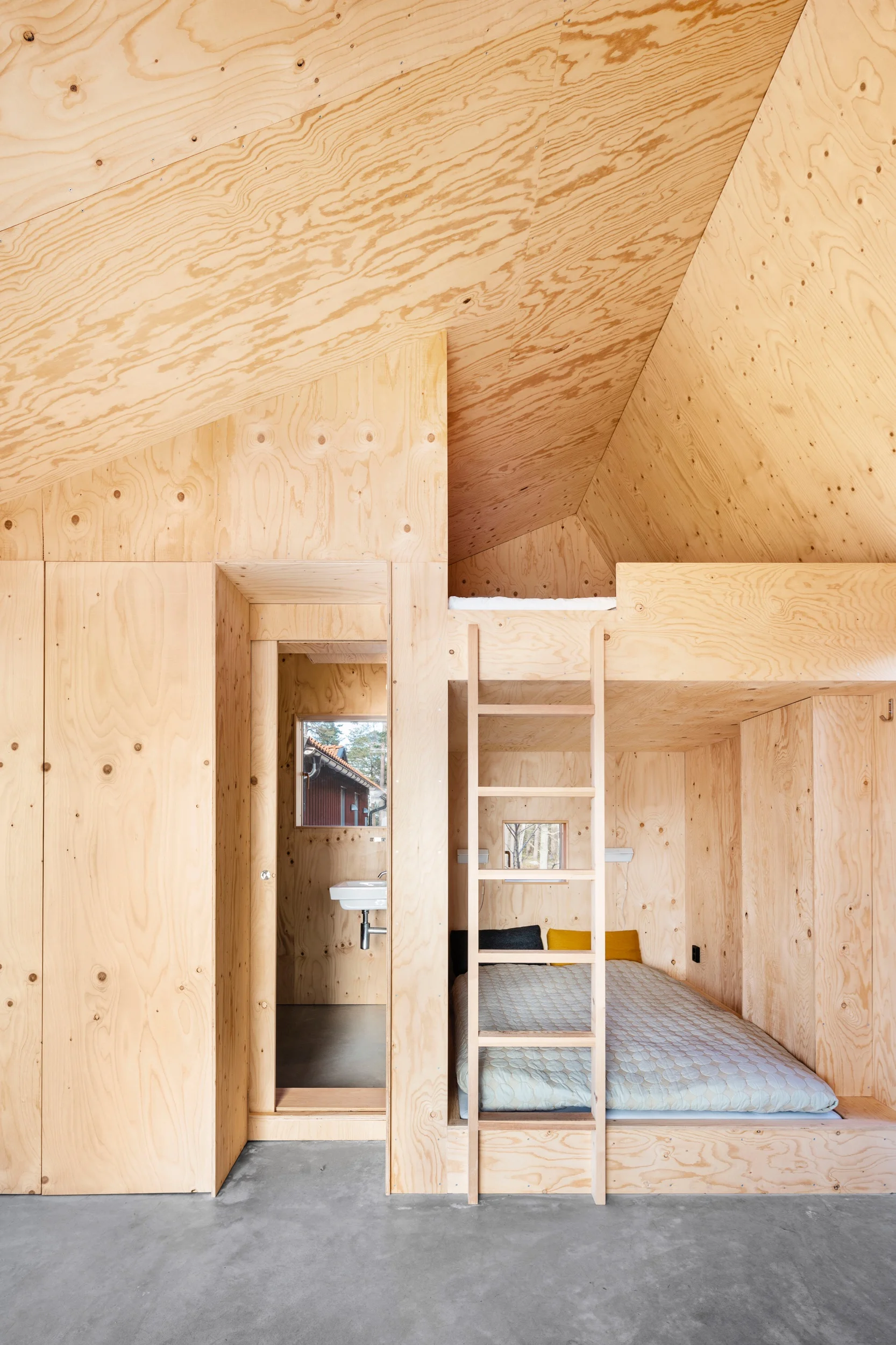 Monochrome House — LOOKOFSKY architecture