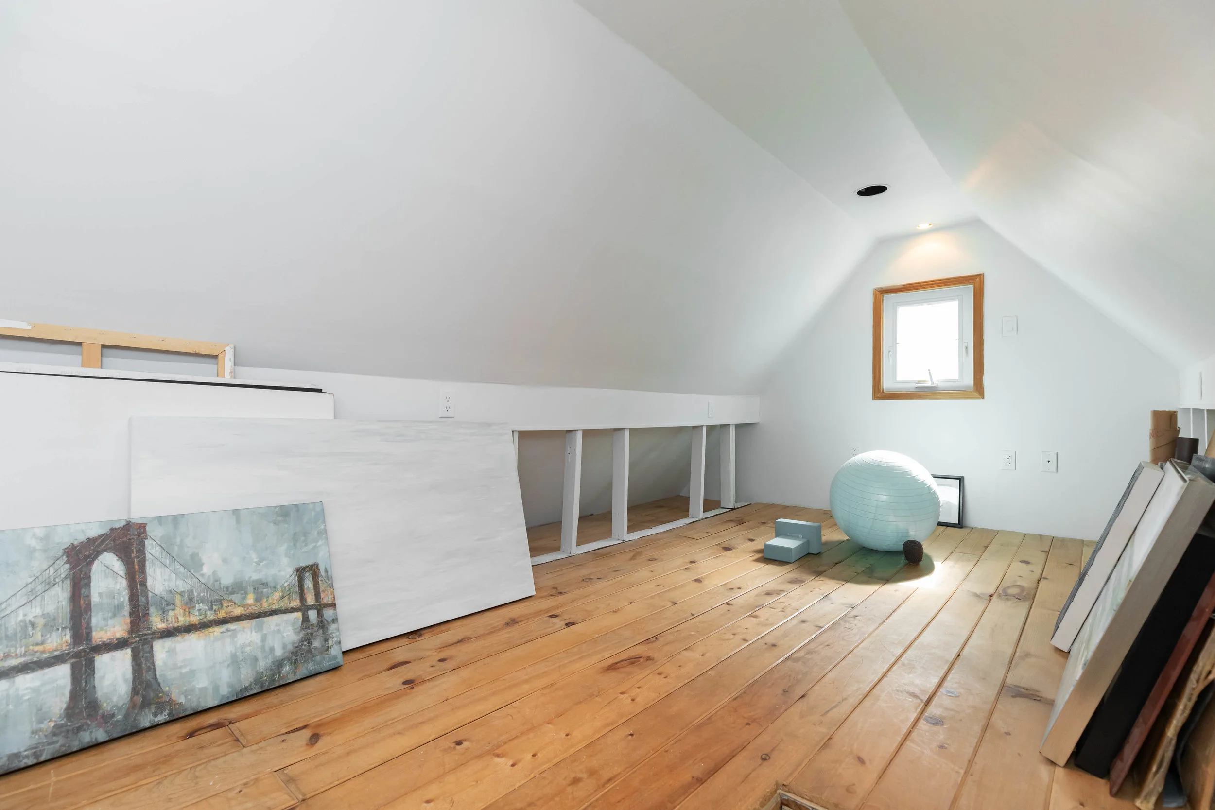 7 Cavell Ave