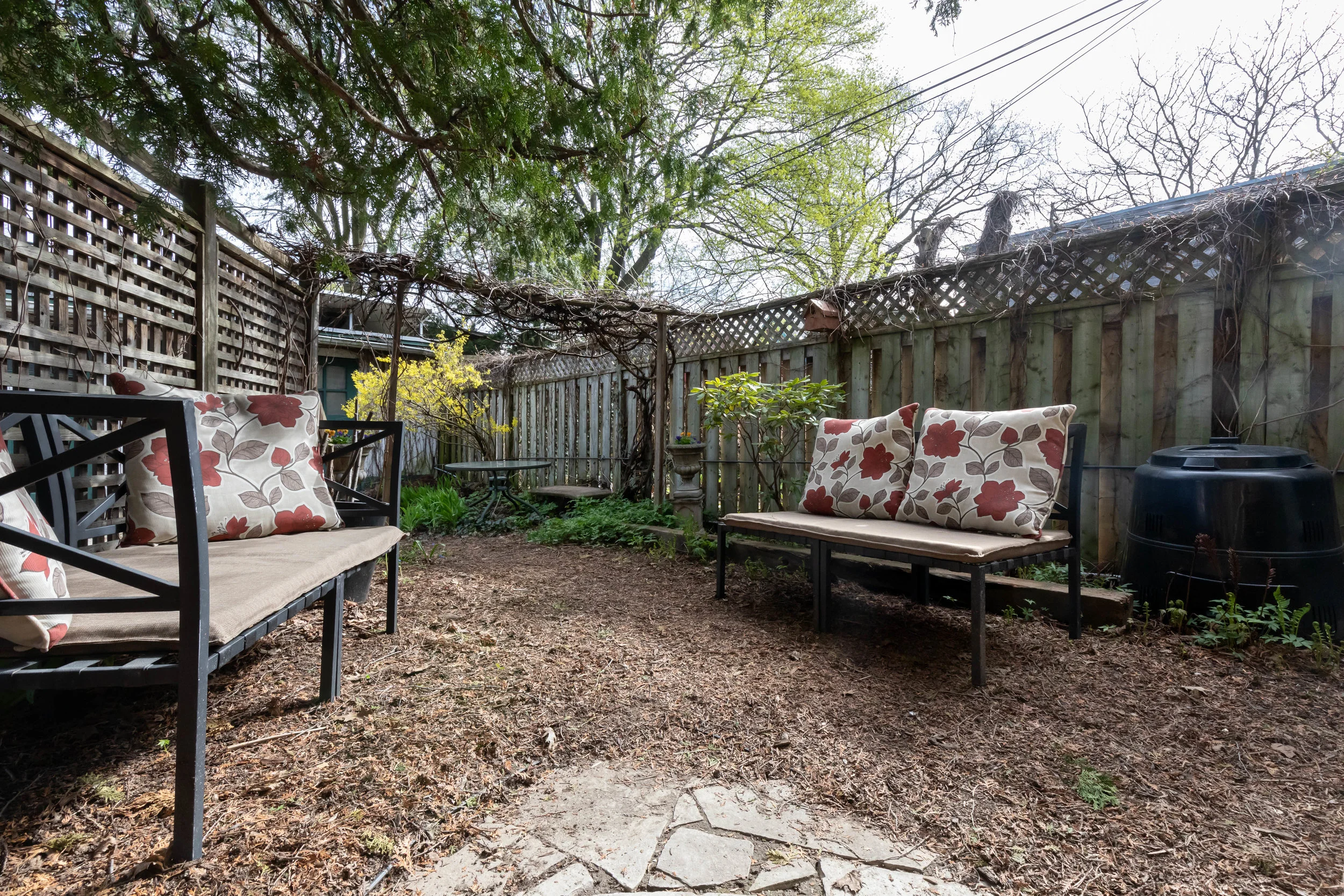 7 Cavell Ave