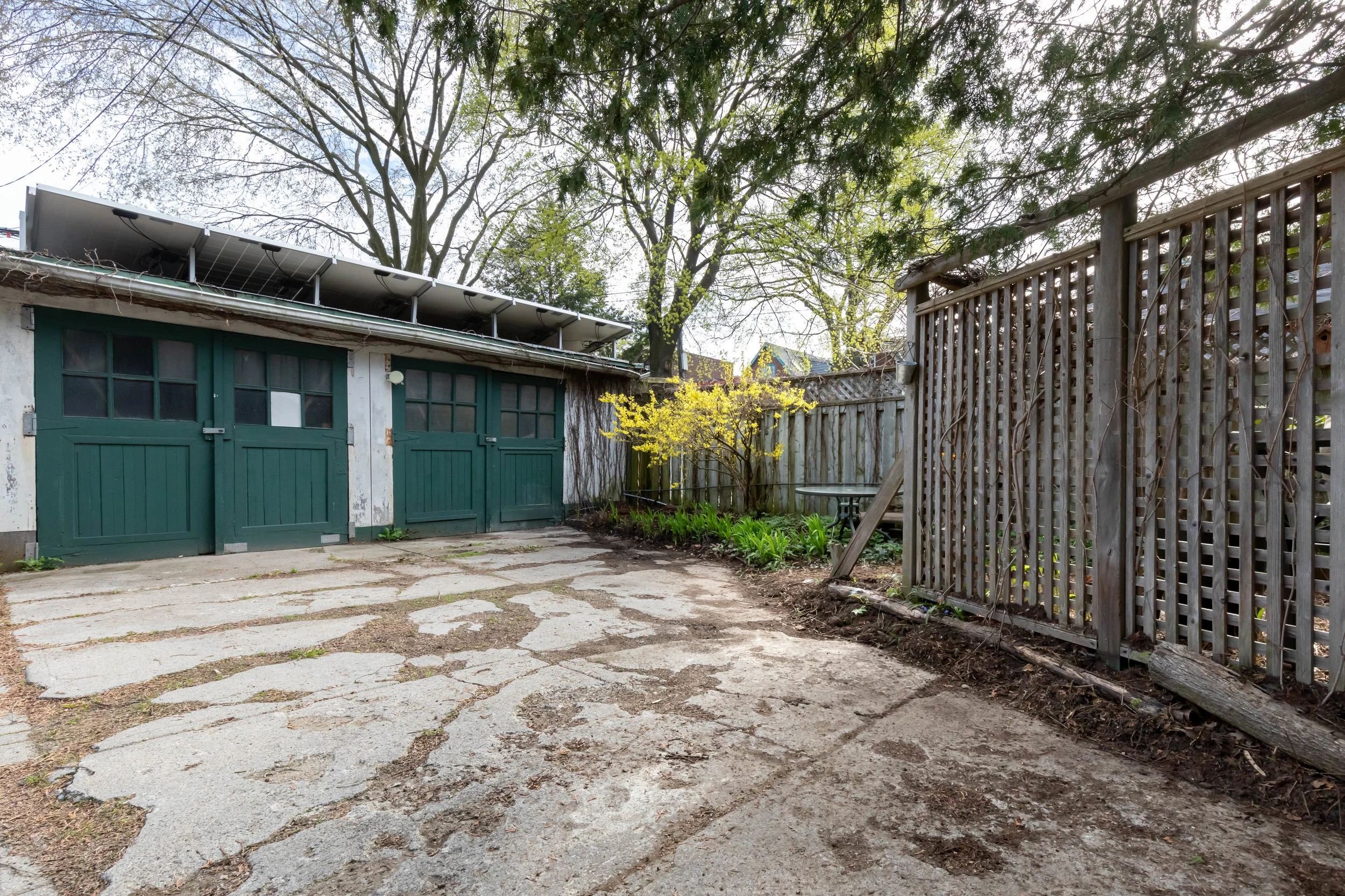 7 Cavell Ave