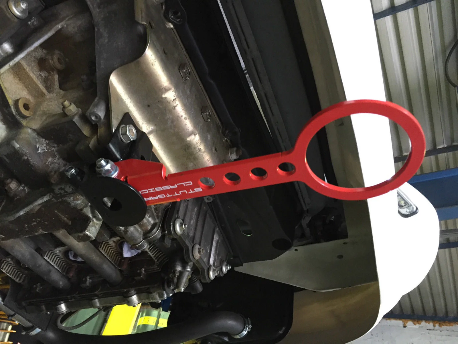 Engine Jacking Point and Tow Loop — Stuttgart Classica UK