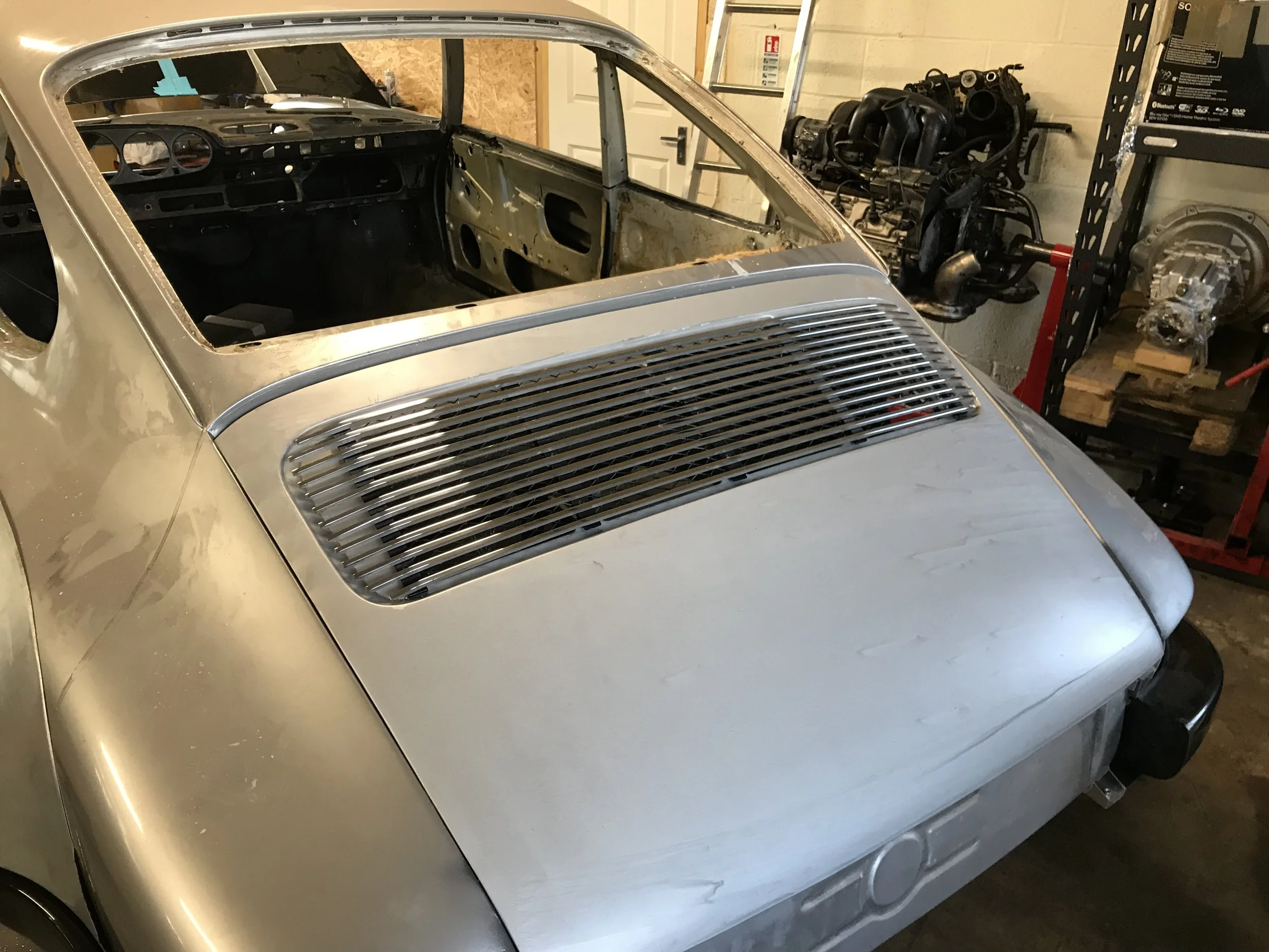 964 engine '75 restomod — Stuttgart Classica
