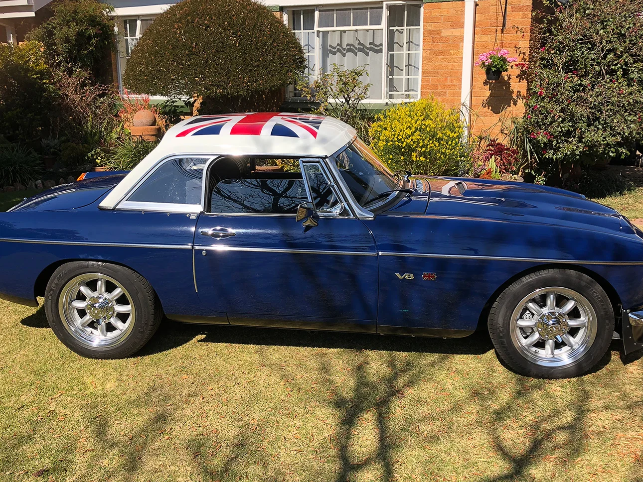 MGB V8 Roadster Hardtop Only 1970 — Collectible Wheels