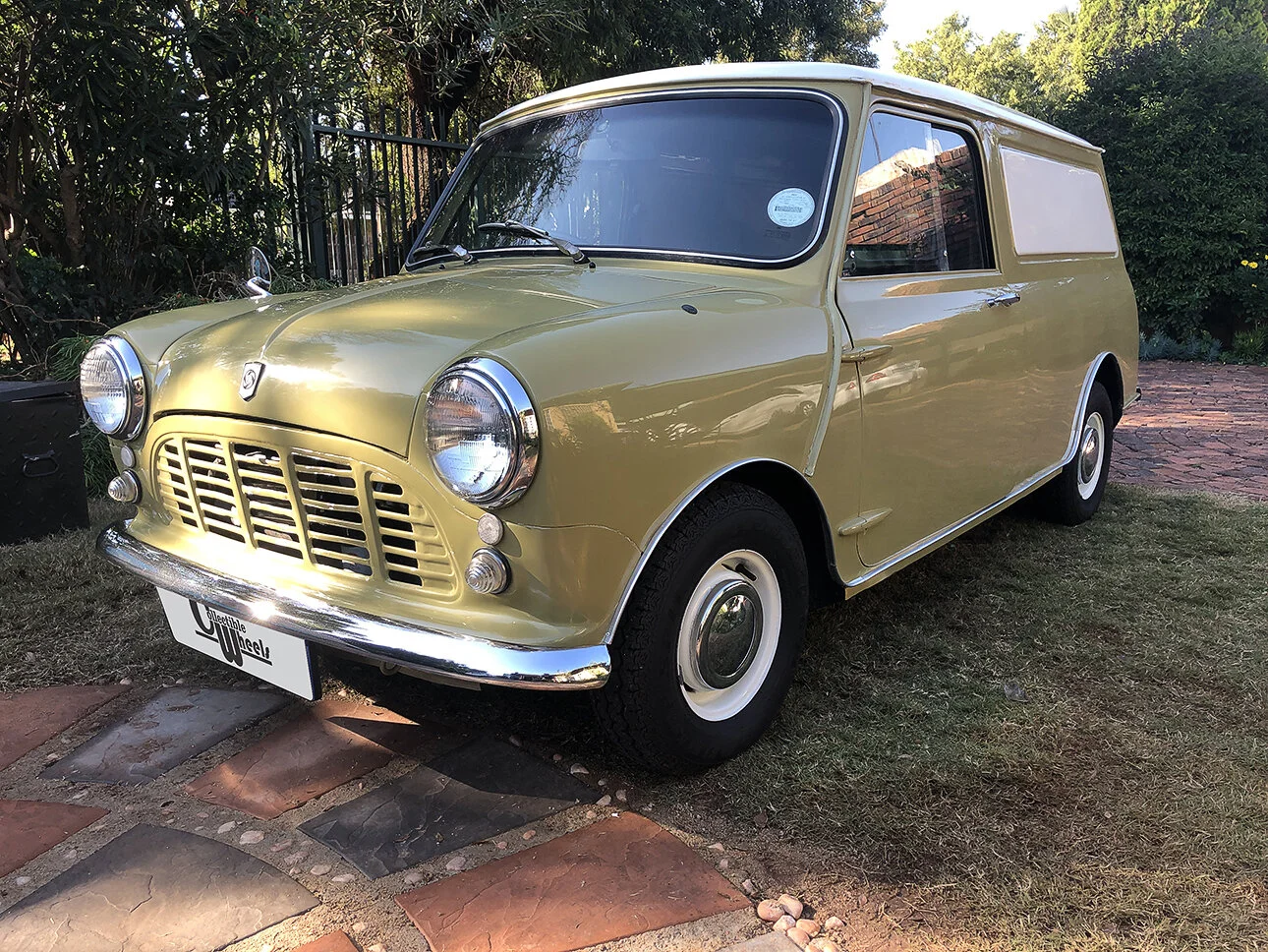 Leyland Mini Panel Van 1976 Model — Collectible Wheels