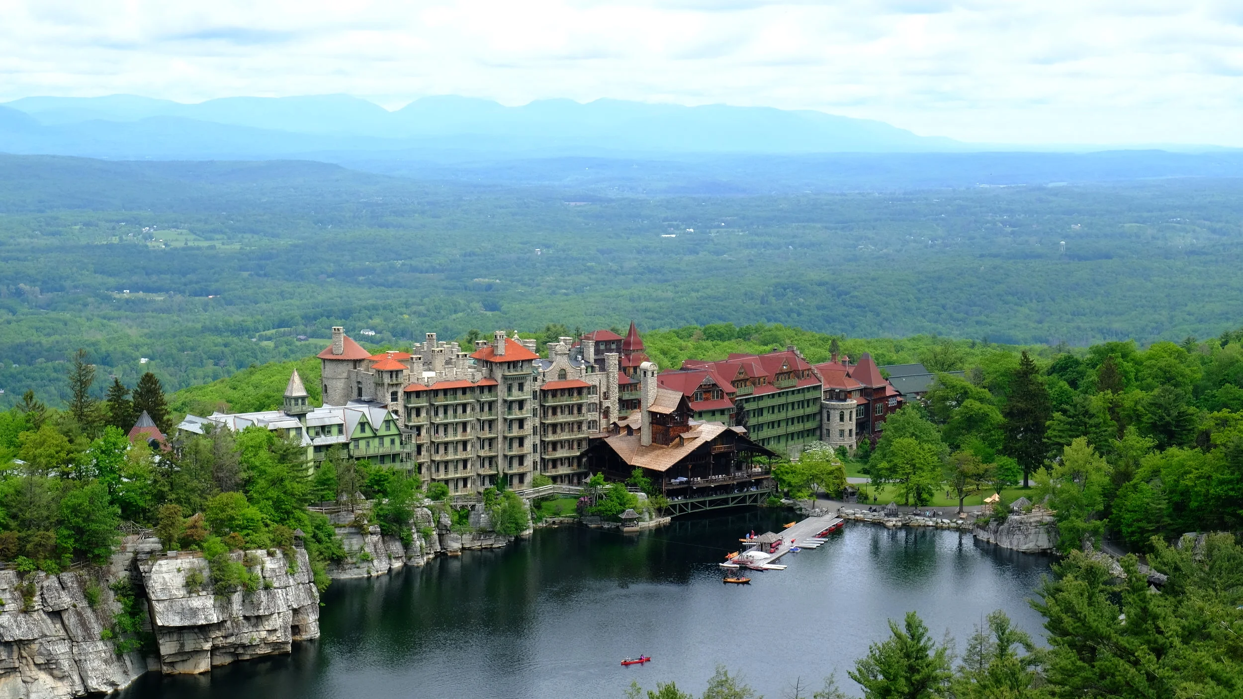 Hiking in Mohonk: A Day Trip Away from New York City — FITFLYFELLOW