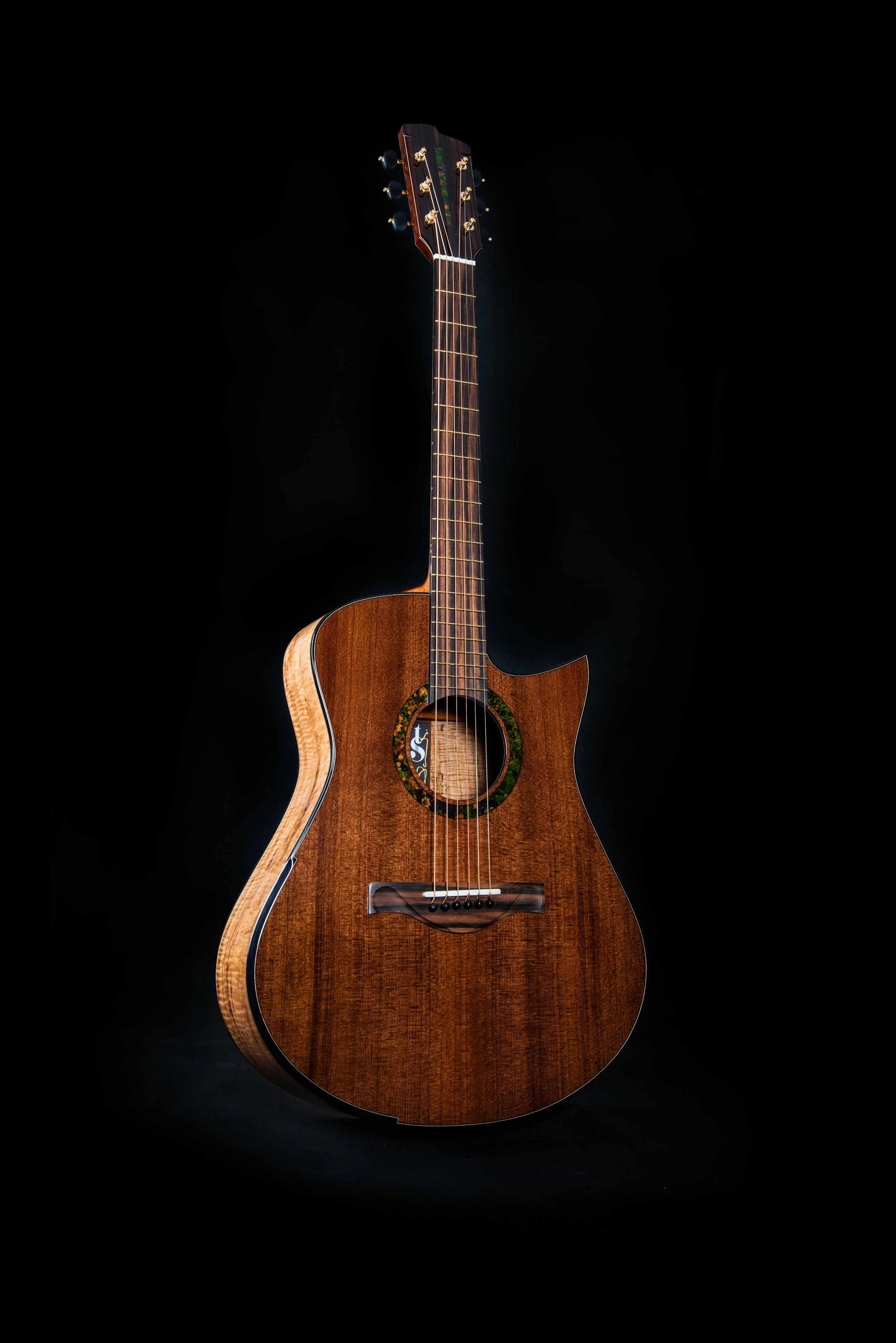 Contact — Tom Sands Guitars