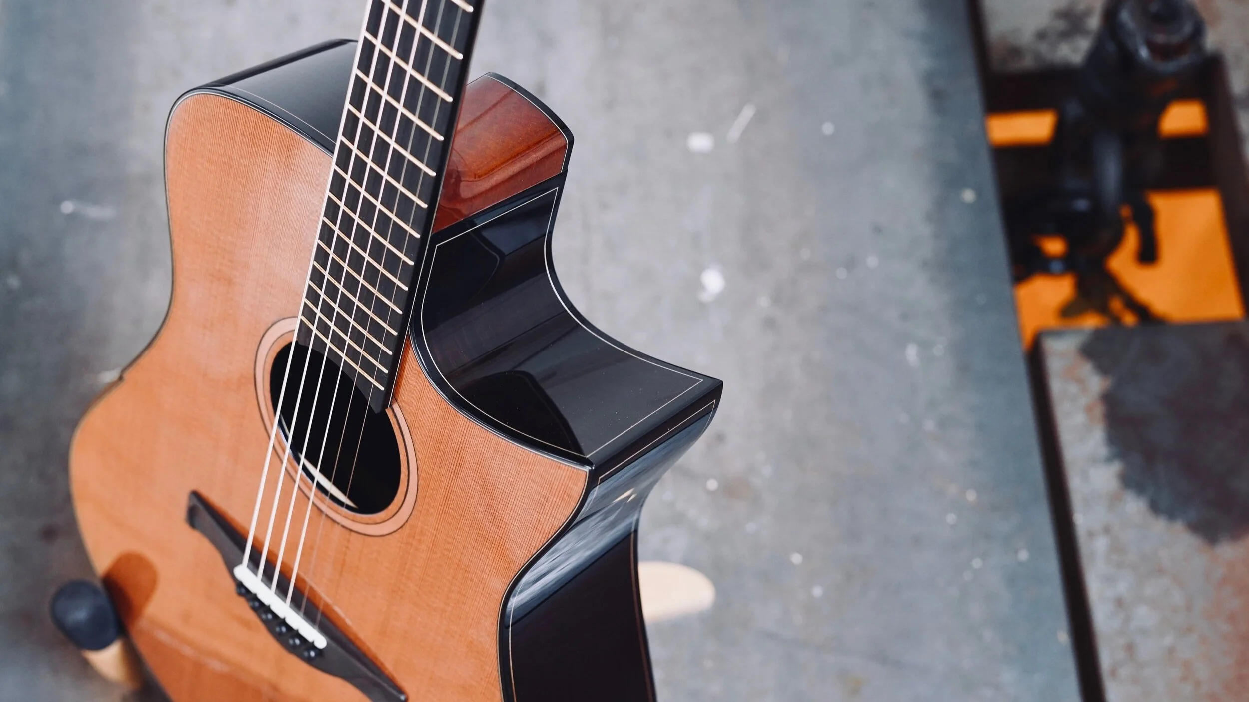Tom Sands Guitars