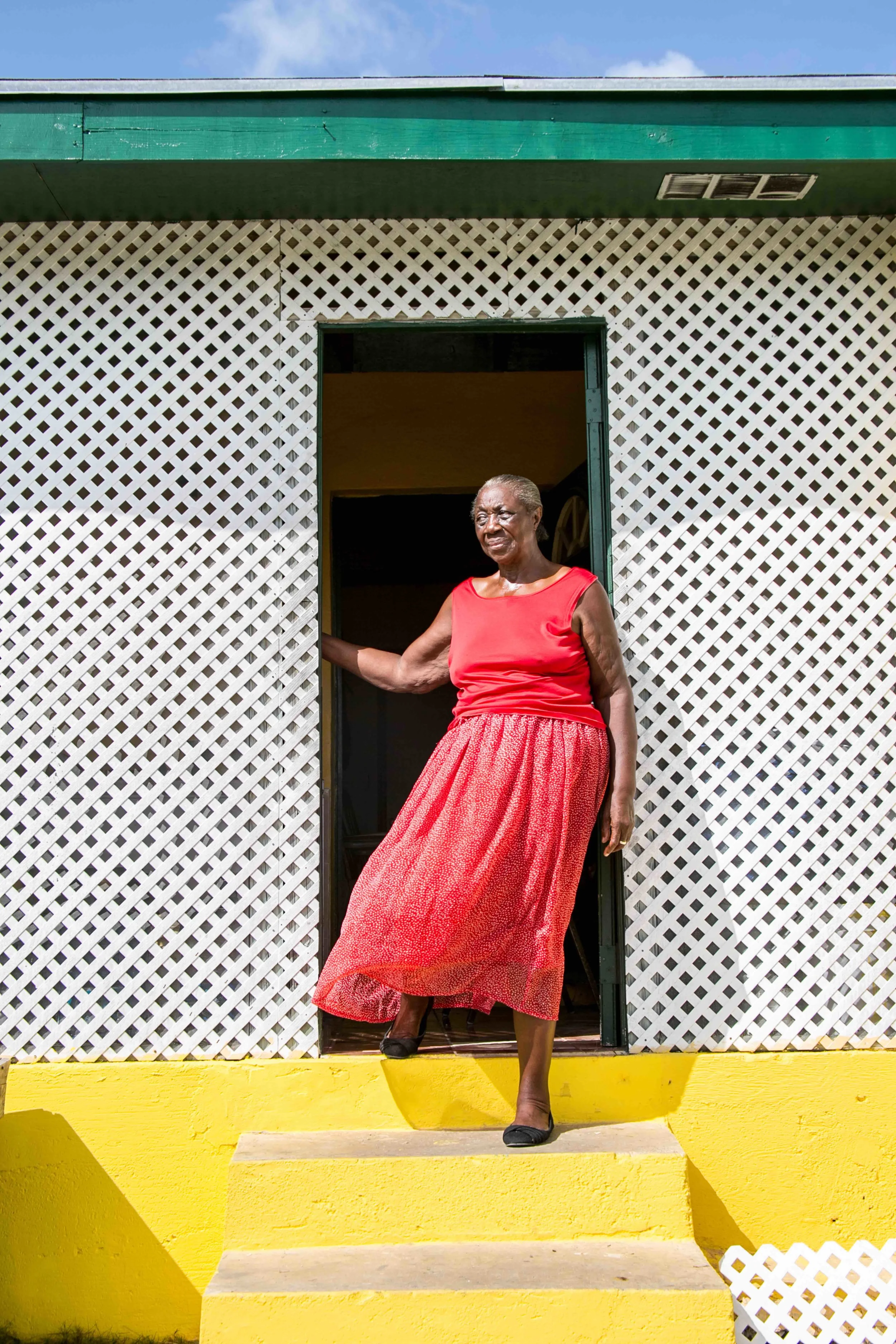 ARTIST IN THE SPOTLIGHT | SOFIA WHITEHEAD — Cacique International