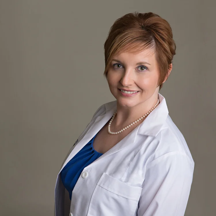Dr. Leslie McCasland — ARA
