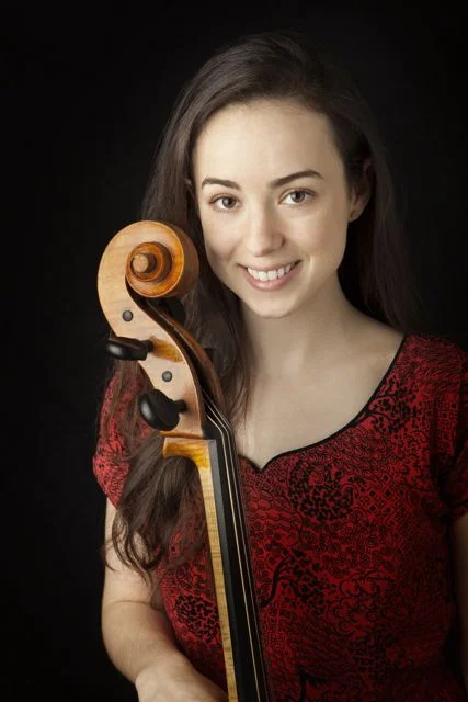 Biography — Hillary Smith