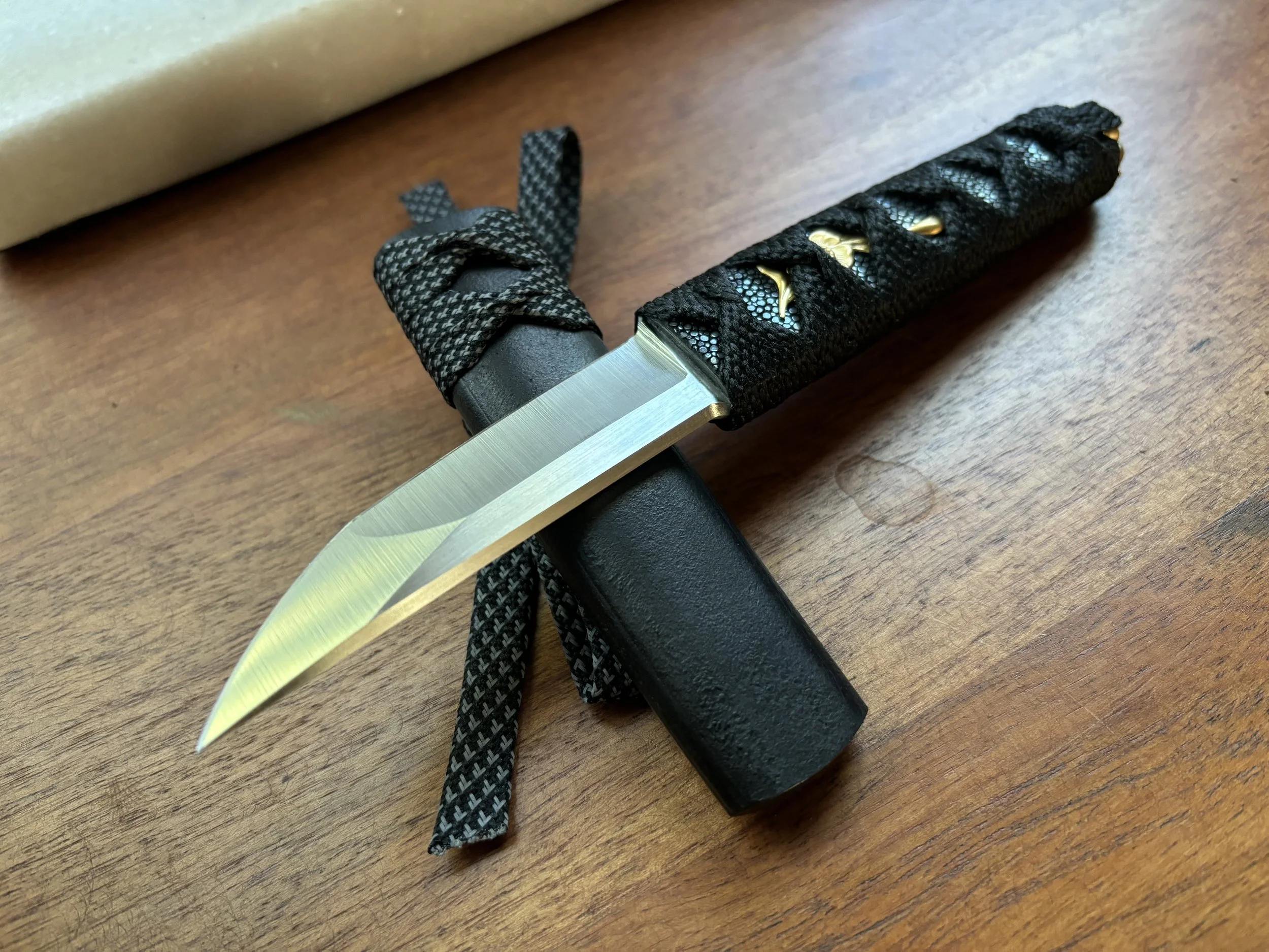 Show Room — Pariah Knives