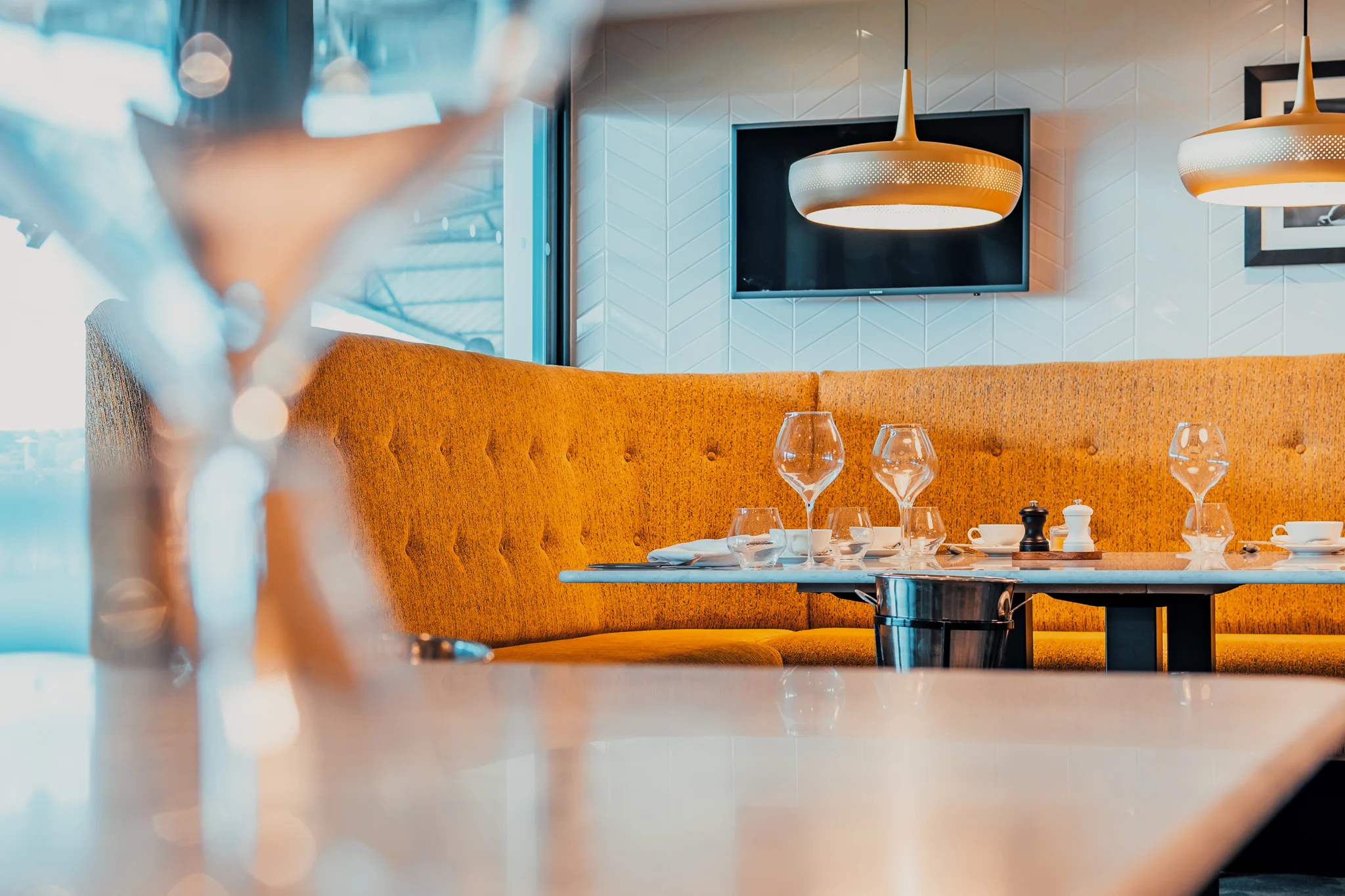 How to Choose an Interior Colour Scheme for Your Restaurant | Absolute ...