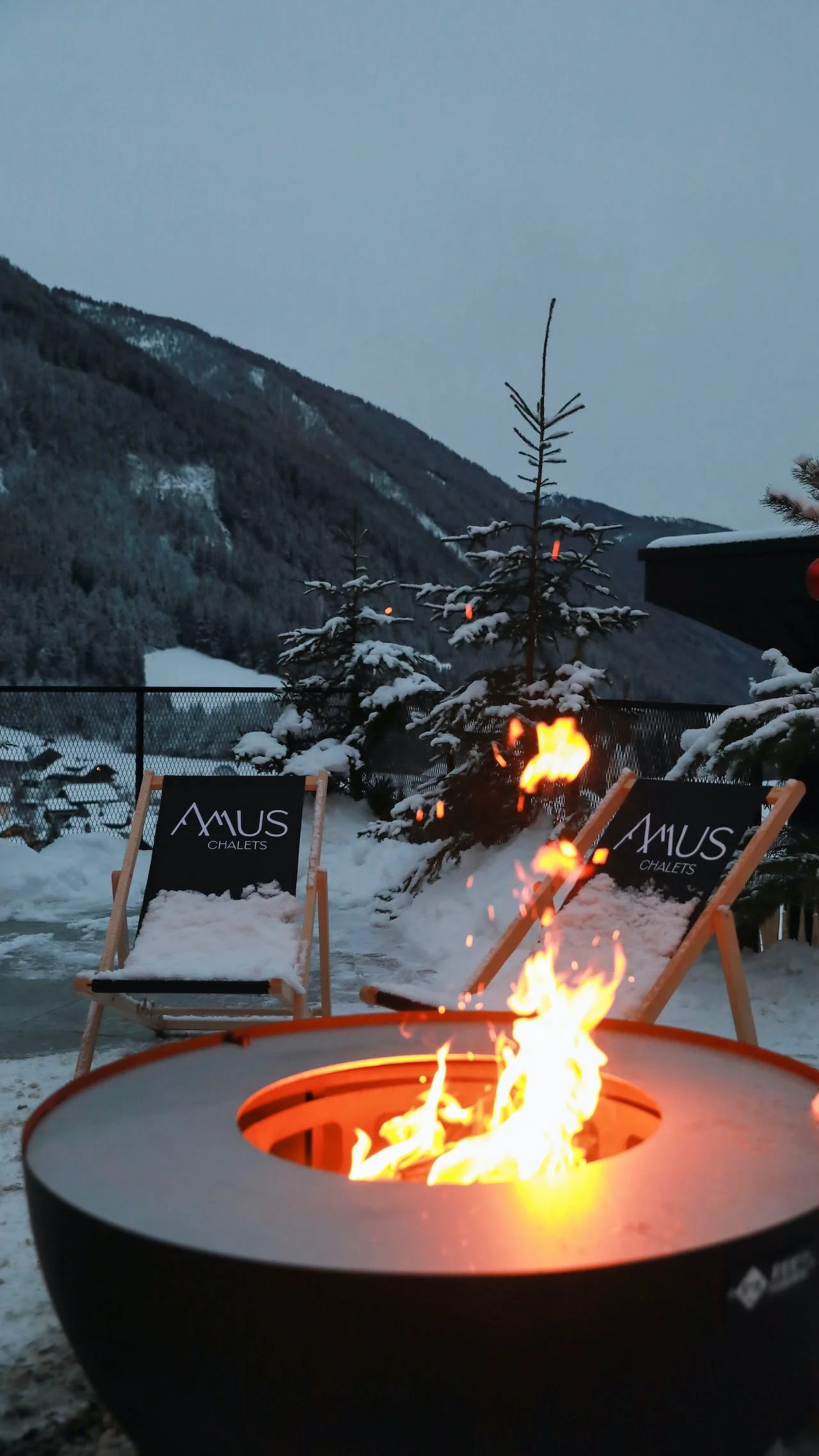 Outdoor Home Ideas to Keep Your Heart Warm This Winter | House to Home ...