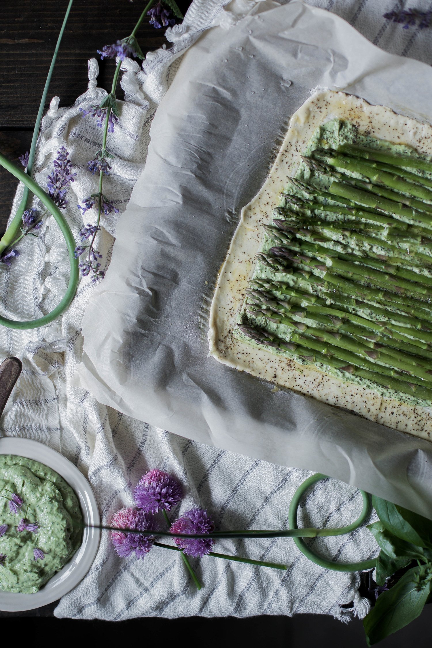creamy garlic scape + chive flower pesto & asparagus tart — L | E