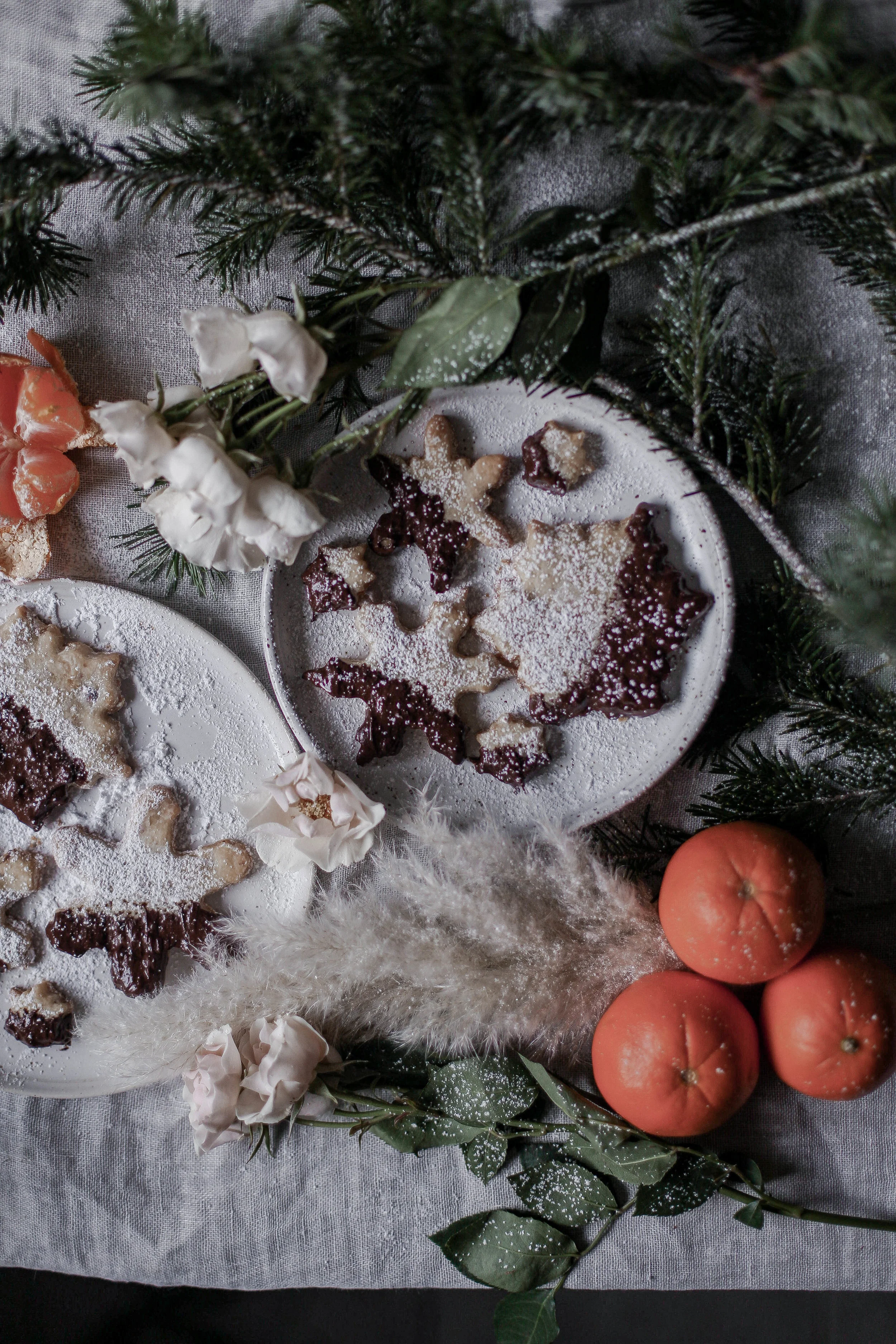 orange zest + almond + dark chocolate shortbread cookies — L | E