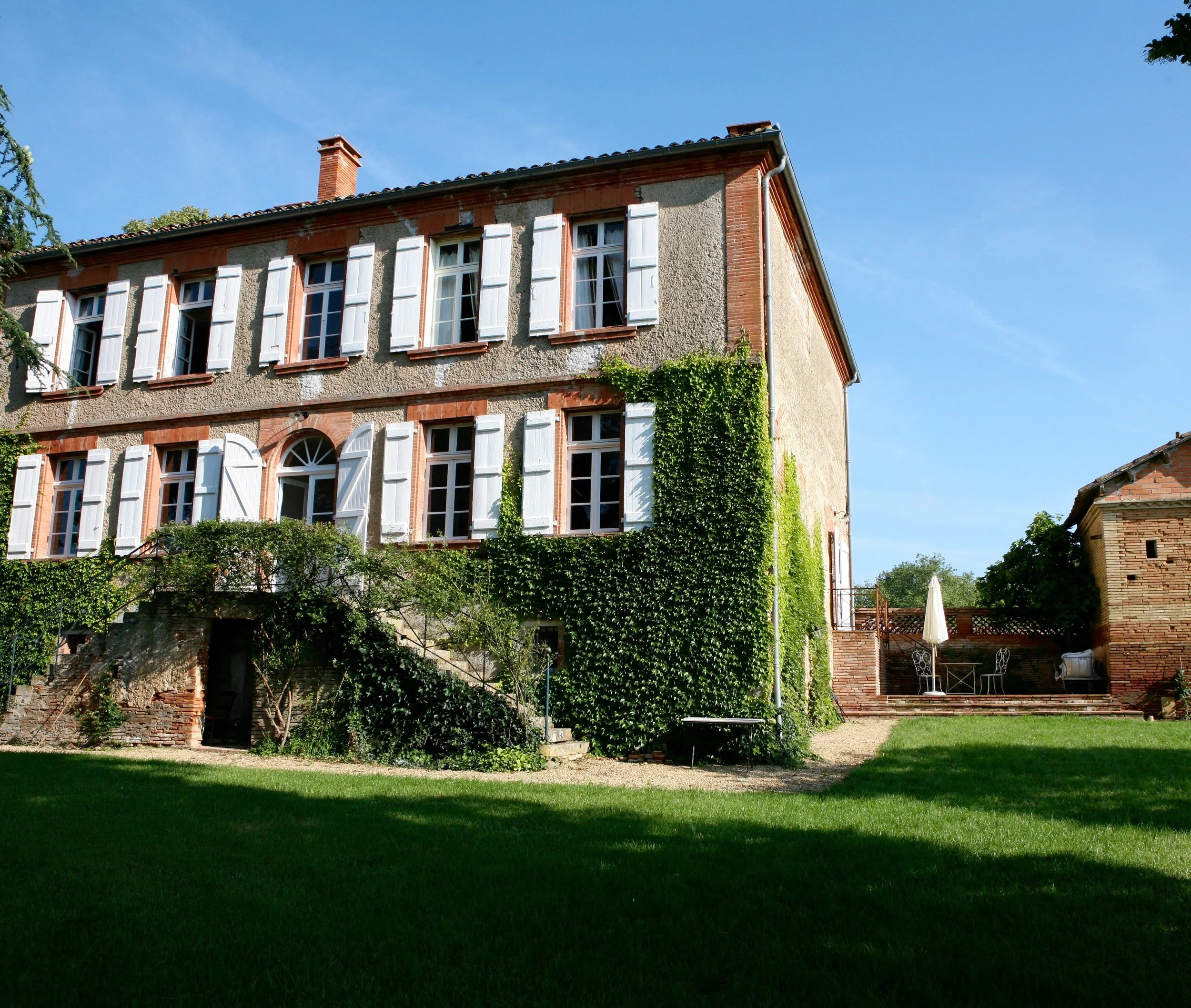 Finding French workmen... — Fiona's French Chateau