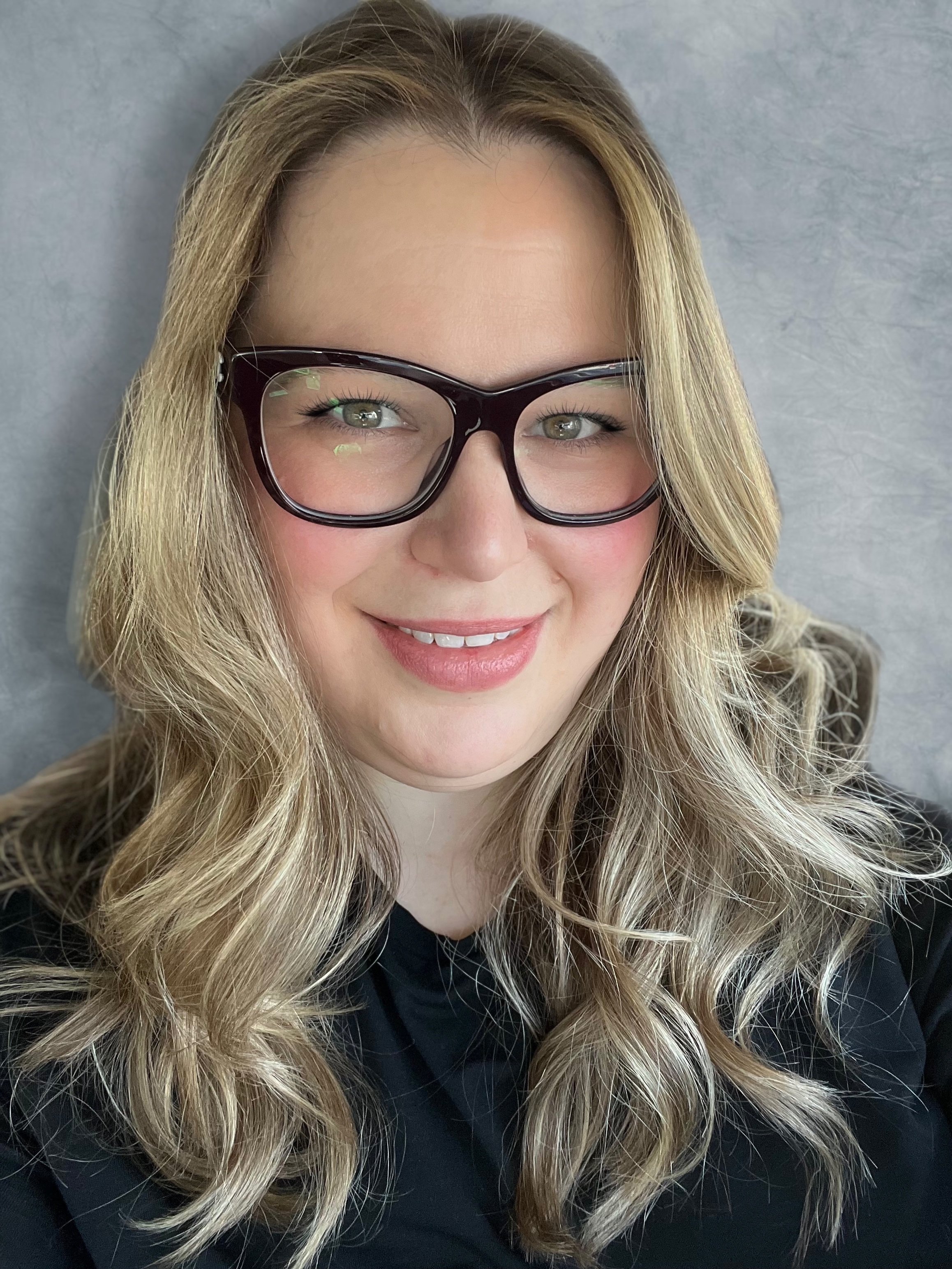 Ashley Van's Instagram, Twitter & Facebook on IDCrawl