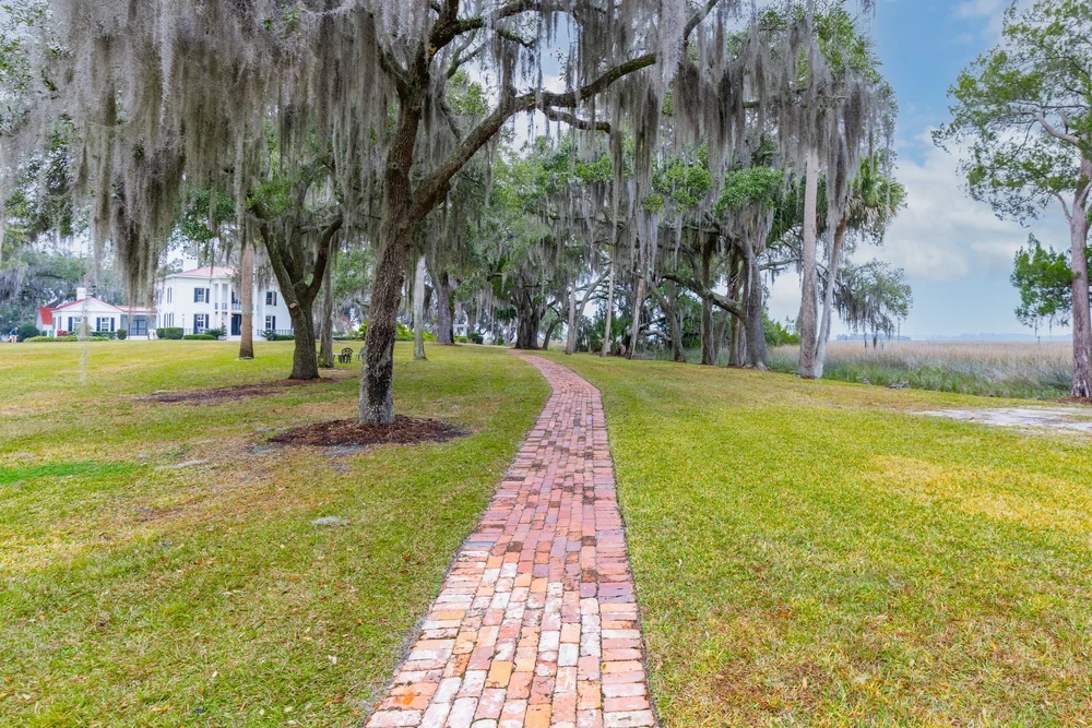 The Grounds — Grove Point