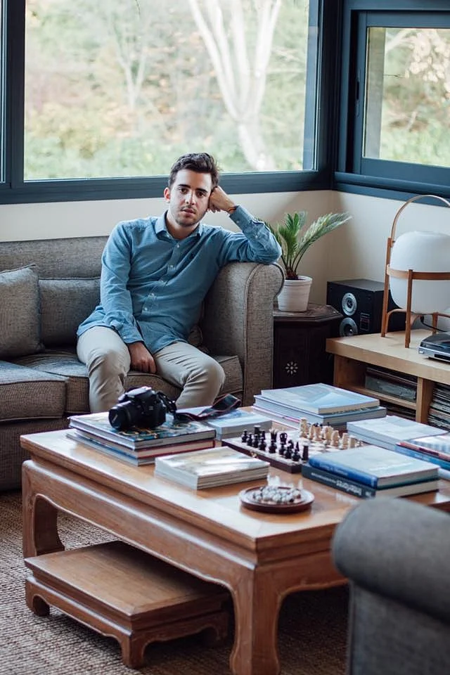 ABOUT — Rodrigo Juárez