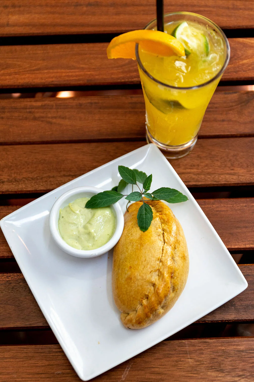 EAT.DRINK.DANCE — Cafe Citron