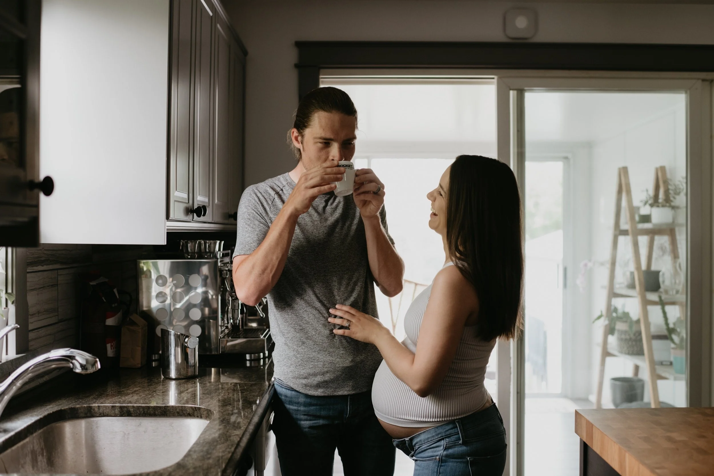 Fun Home Maternity Session | Scarlet O'Neill Photography