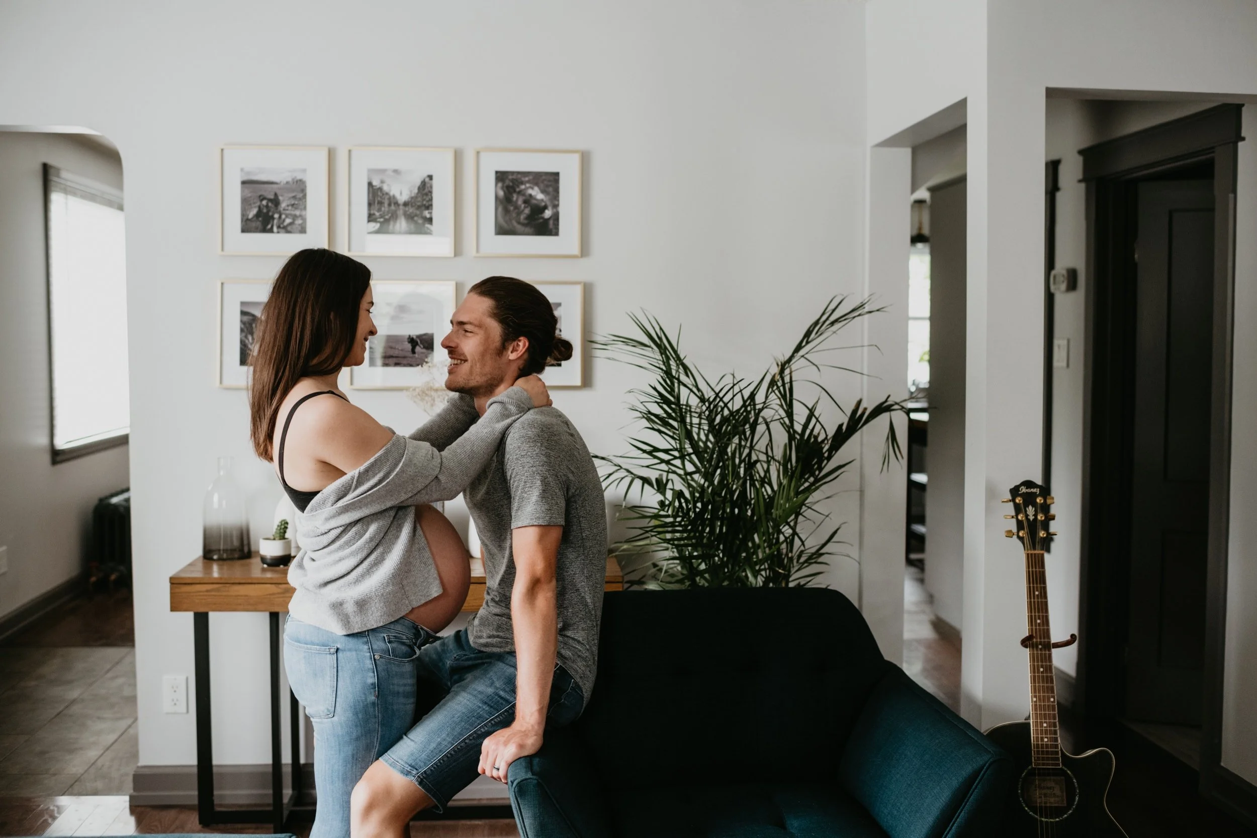 Fun Home Maternity Session | Scarlet O'Neill Photography